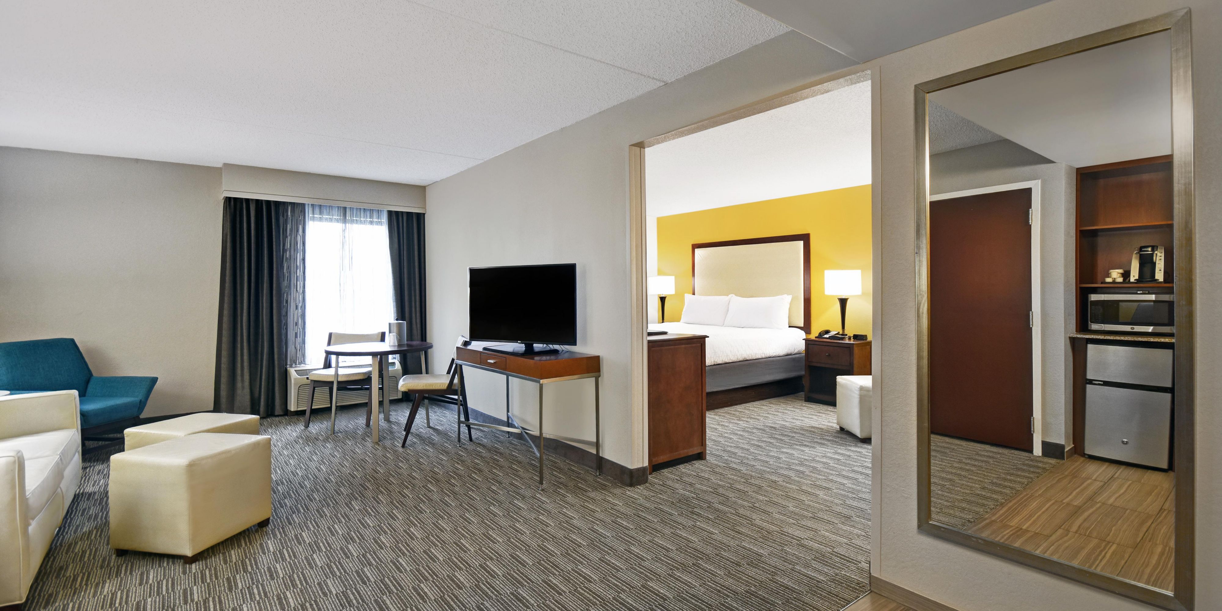 Holiday Inn Express & Suites Cincinnati Riverfront Guest Room & Suite ...