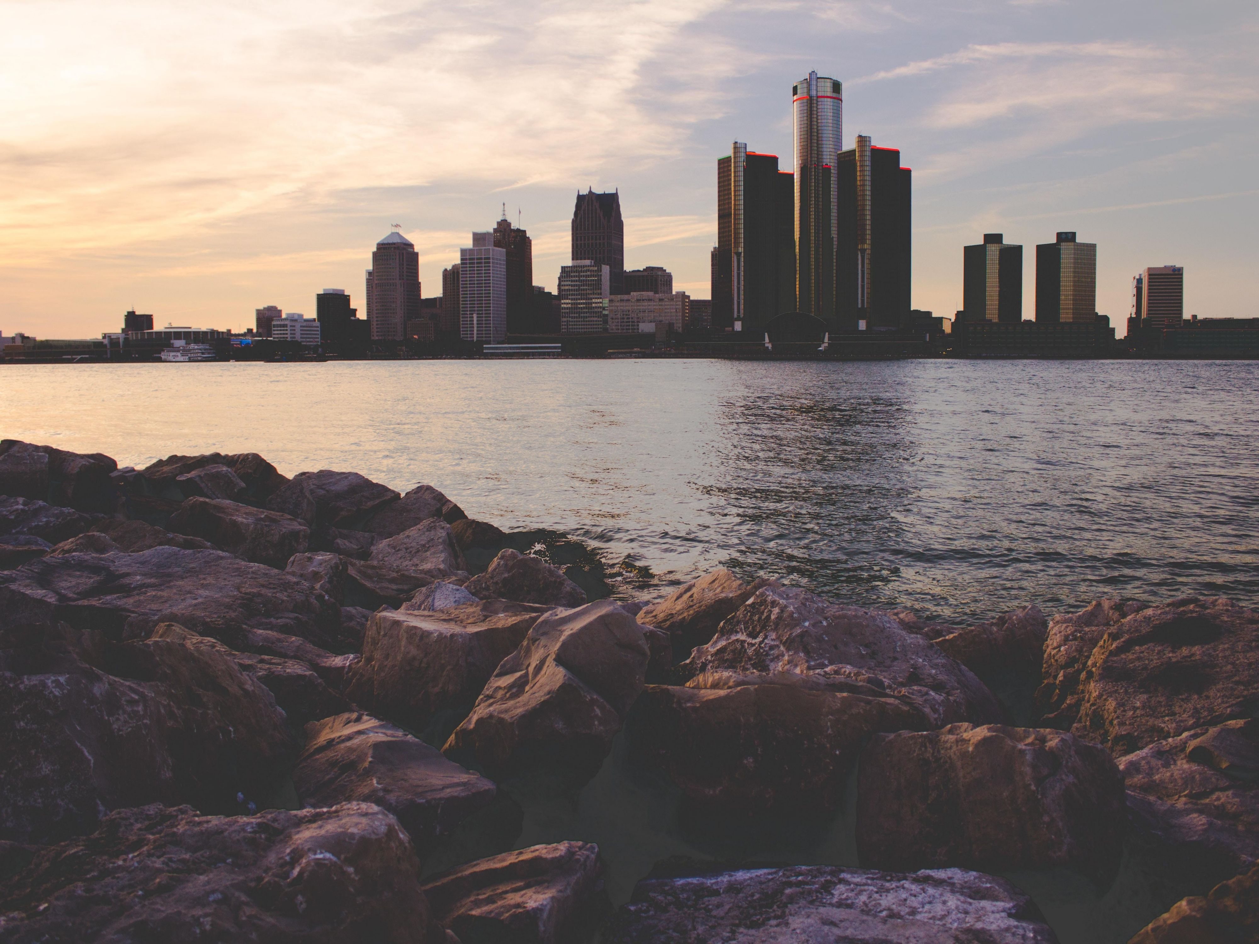 Pet-Friendly Detroit Hotels | Hotel Indigo Detroit Downtown