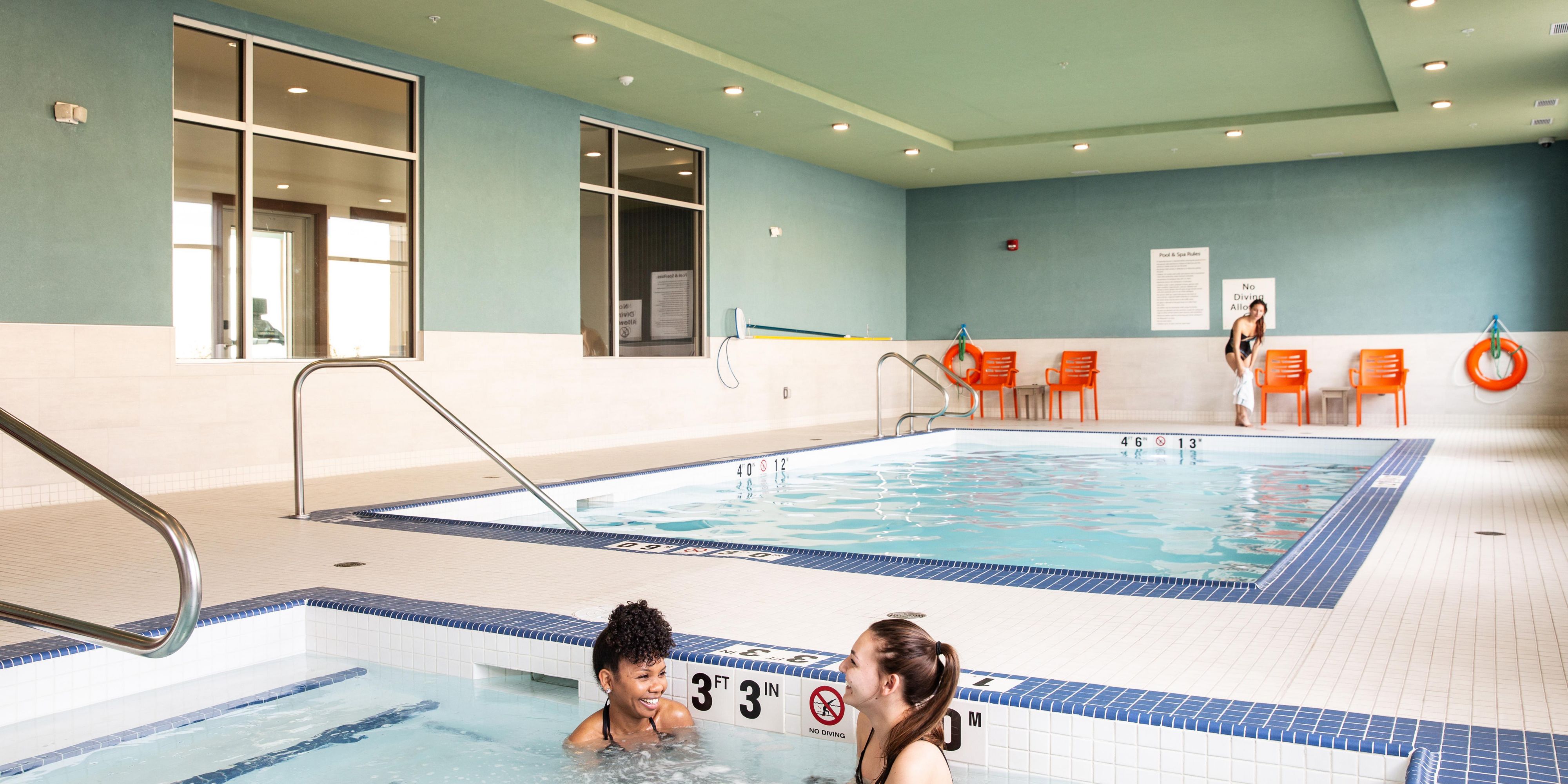 Holiday Inn Express & Suites West Edmonton-Mall Area - Edmonton, Canada
