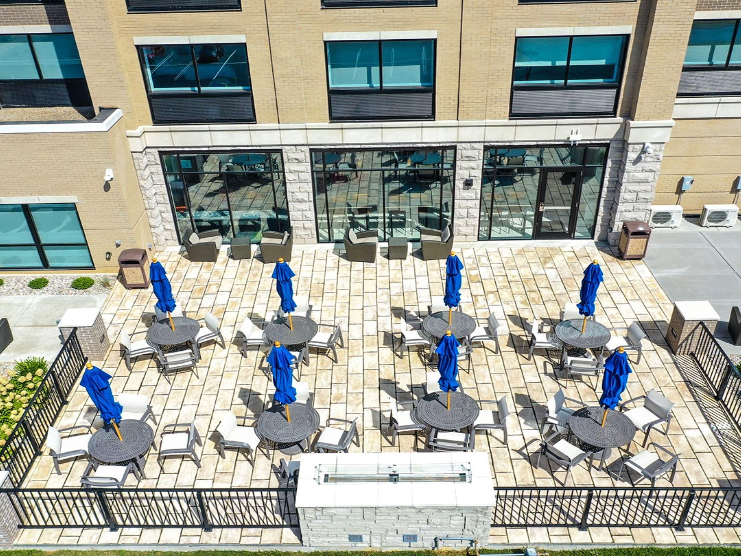 Boutique Hotel in Elizabethtown | Holiday Inn Express & Suites ...