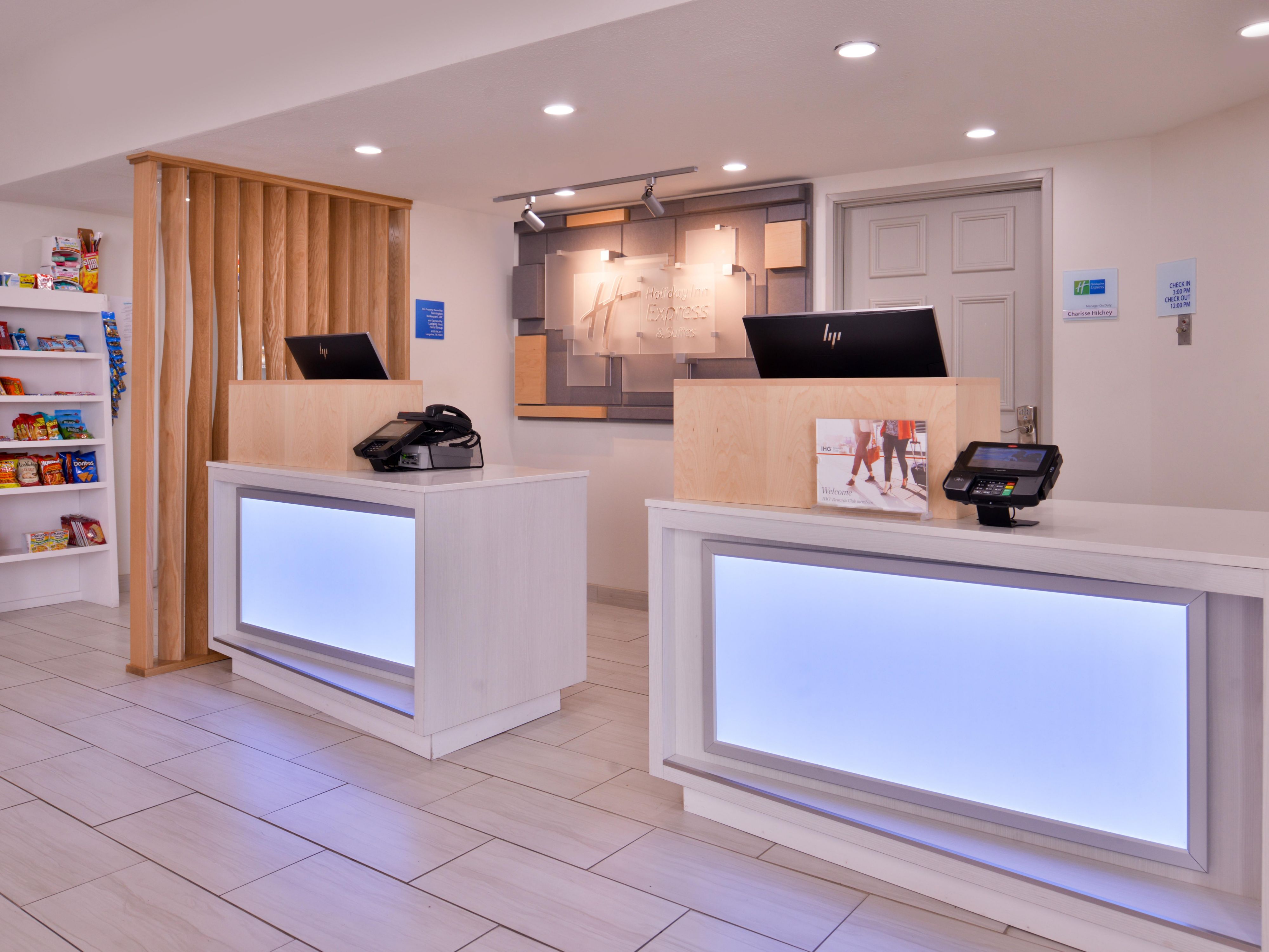 Holiday Inn Express & Suites Farmington (Bloomfield) Amenities & Services