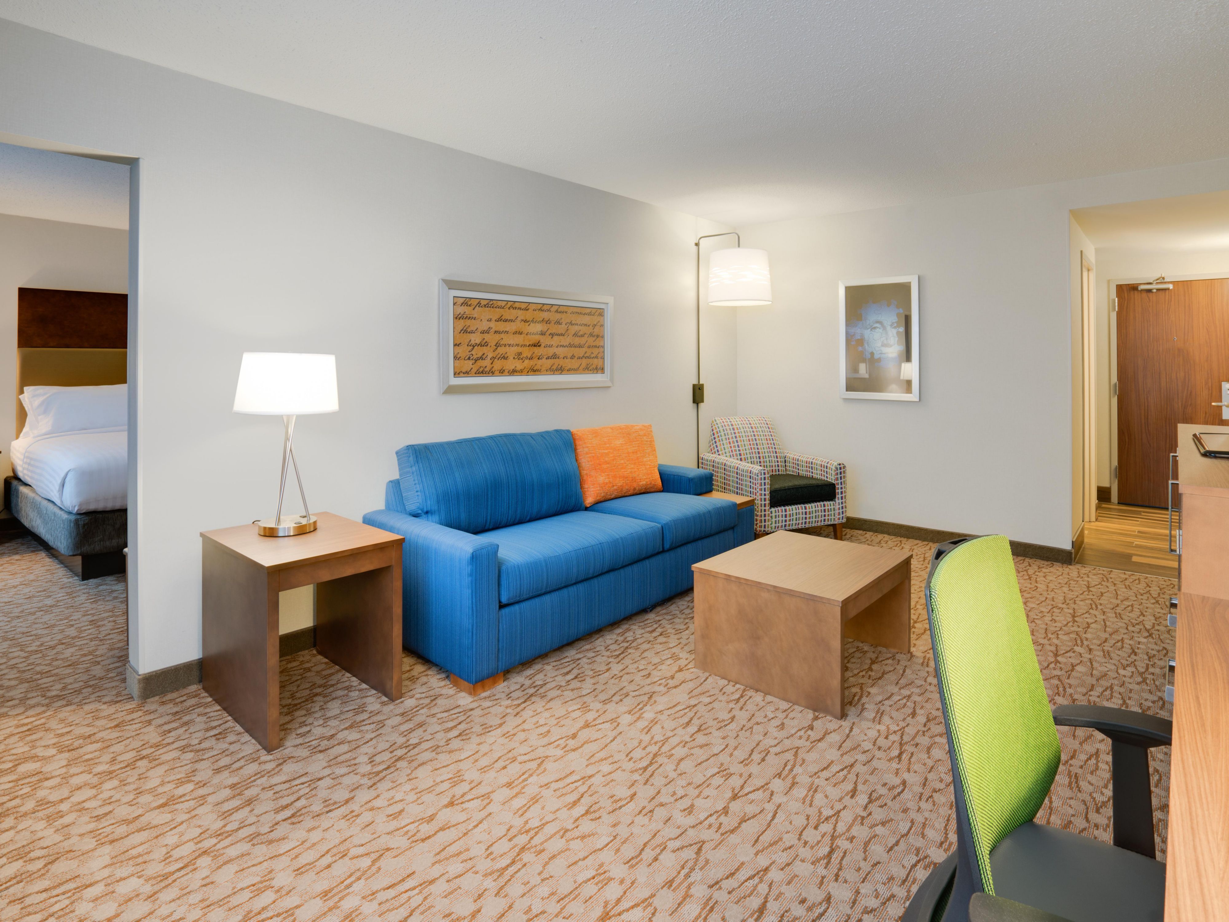 Holiday Inn Express & Suites Ft. Washington - Philadelphia Guest Room ...
