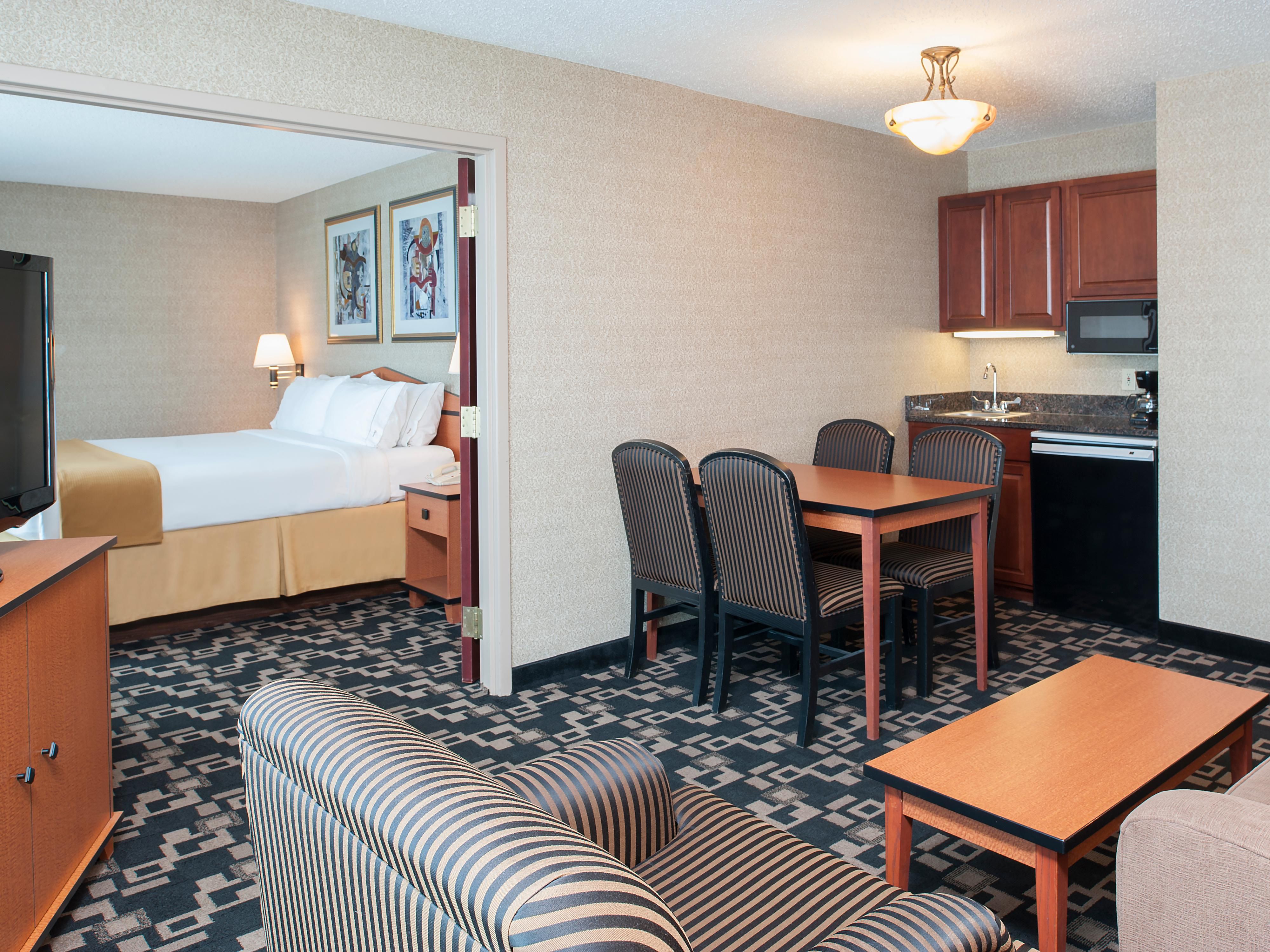 Rooms & Suites