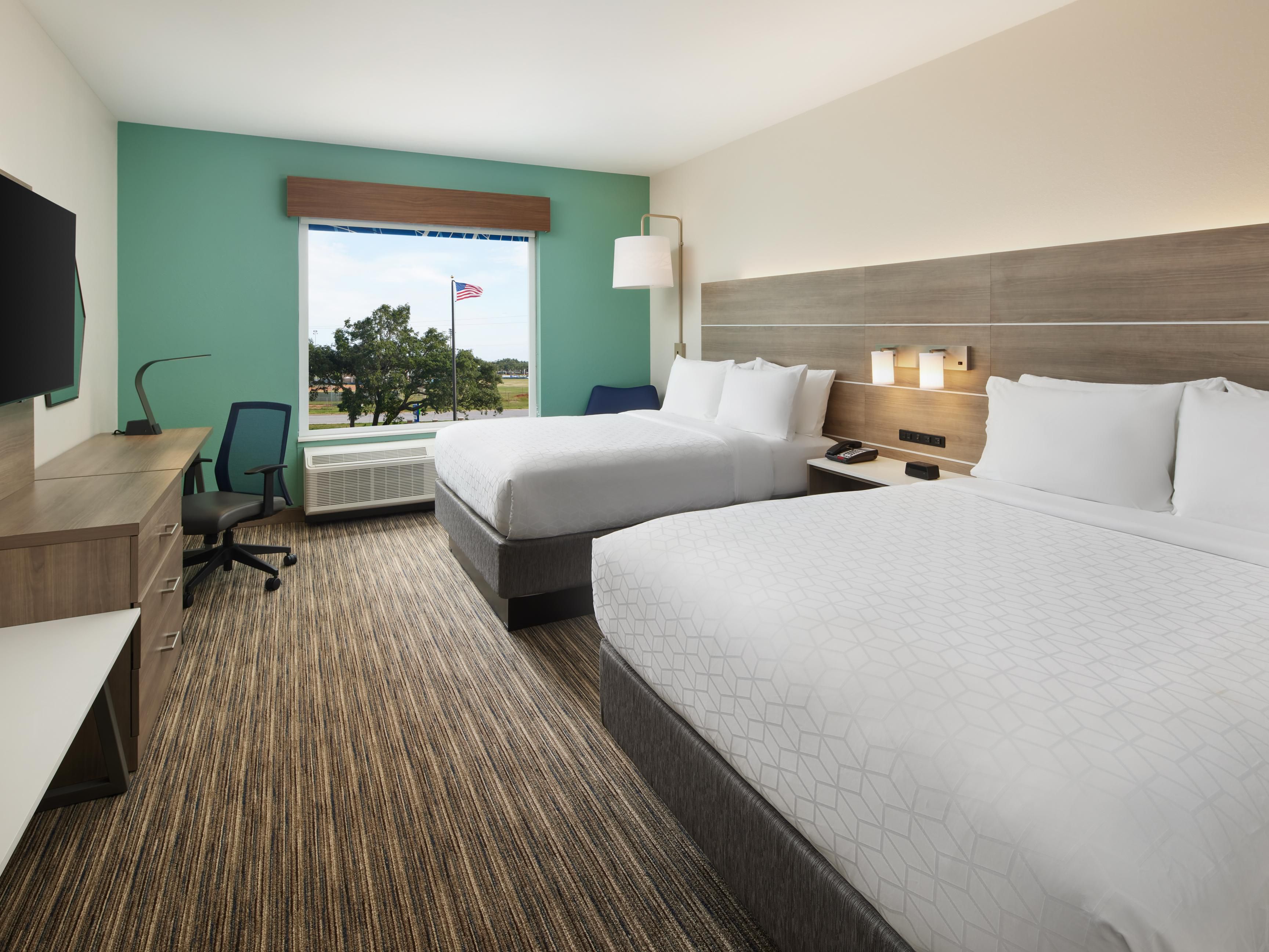 Rooms & Suites