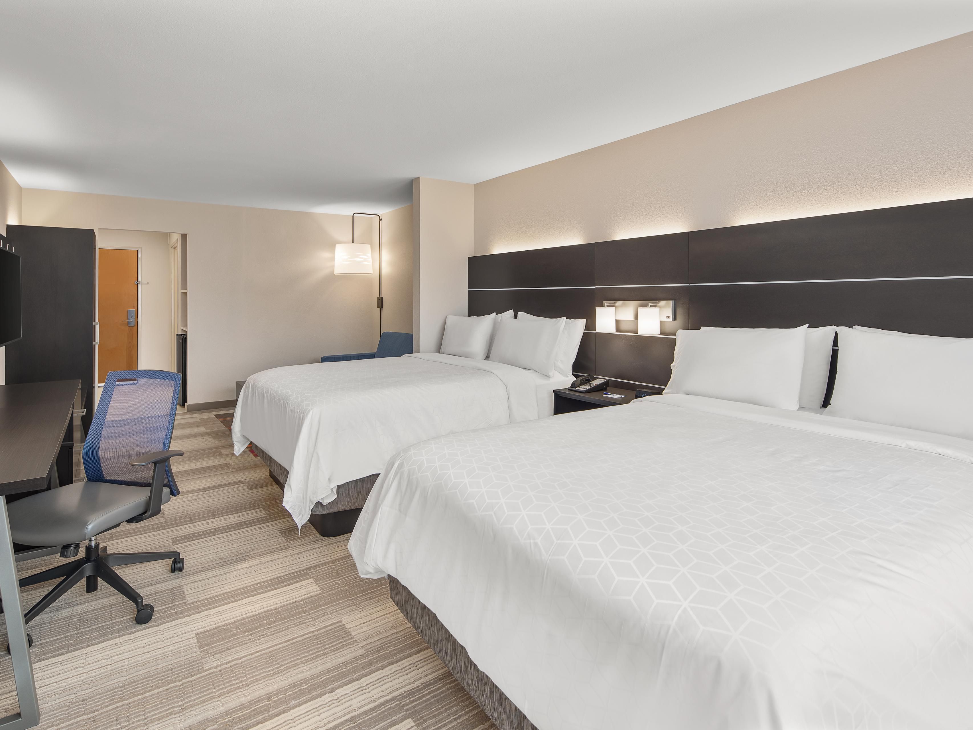 Holiday Inn Express & Suites Hardeeville-Hilton Head Guest Room & Suite ...