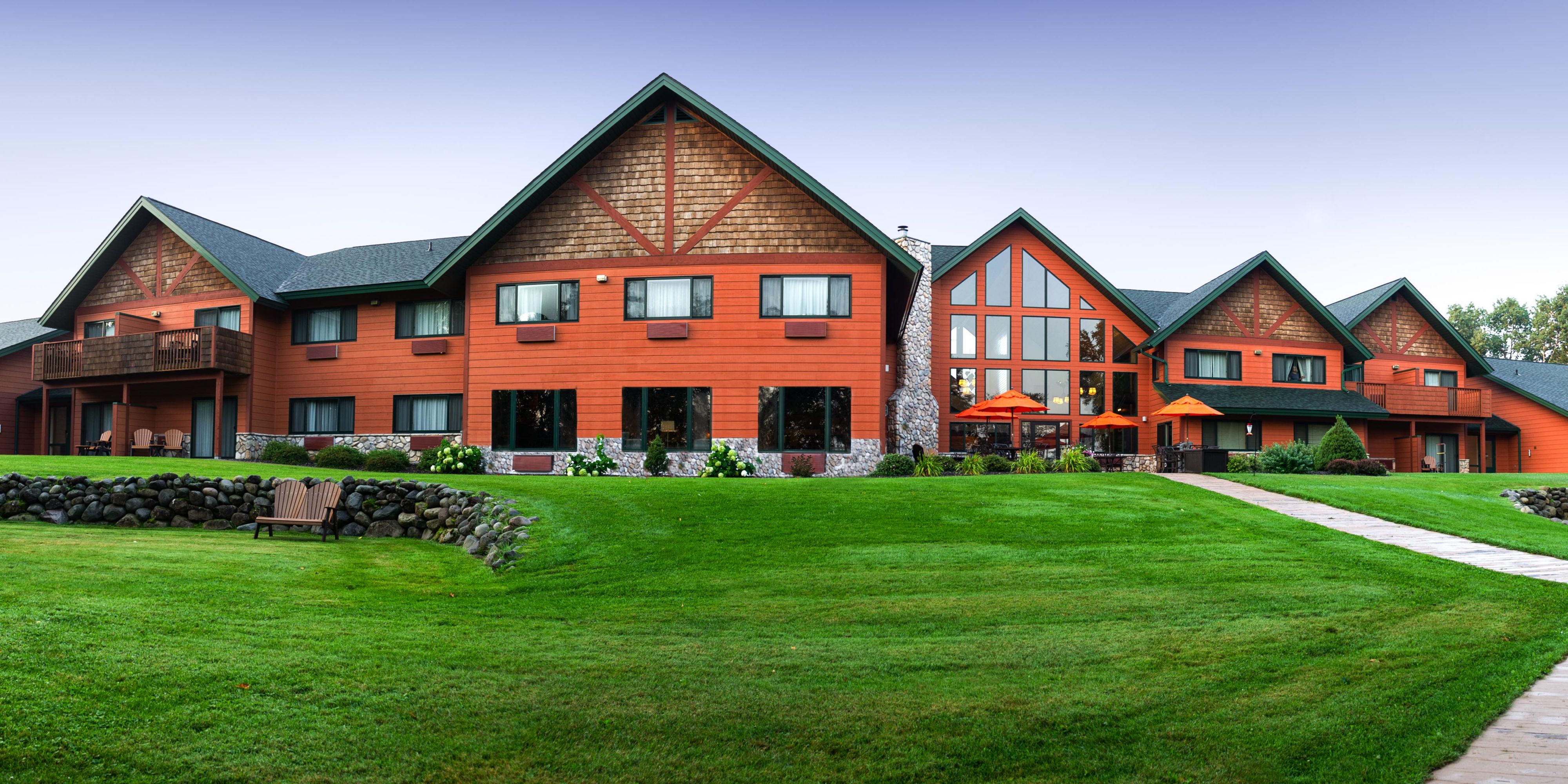 Family Hotels in Hayward, WI | Holiday Inn Express & Suites Hayward