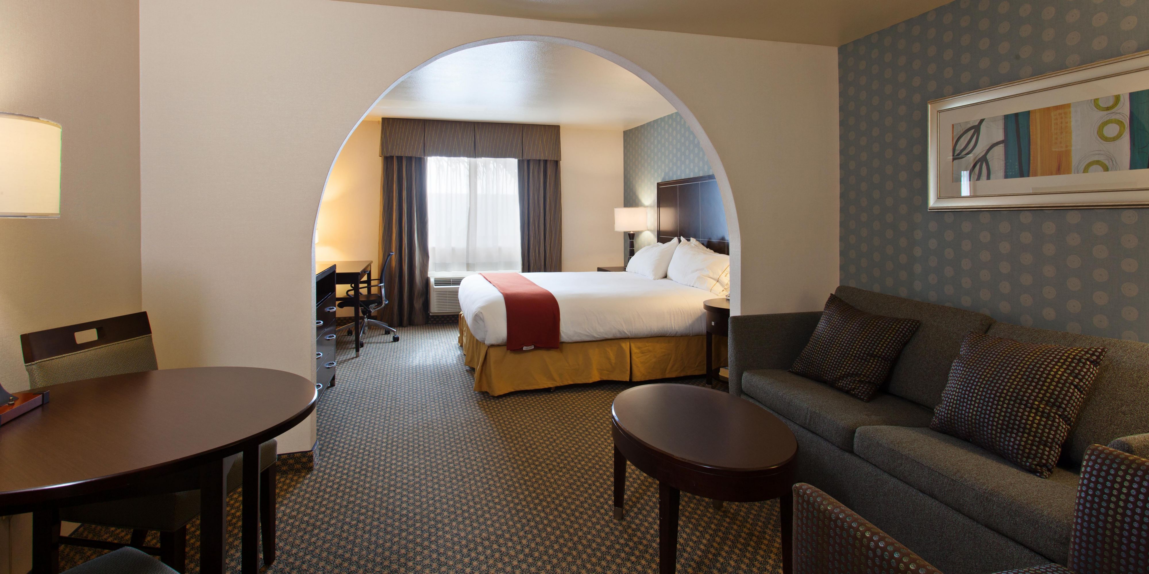 Rooms & Suites