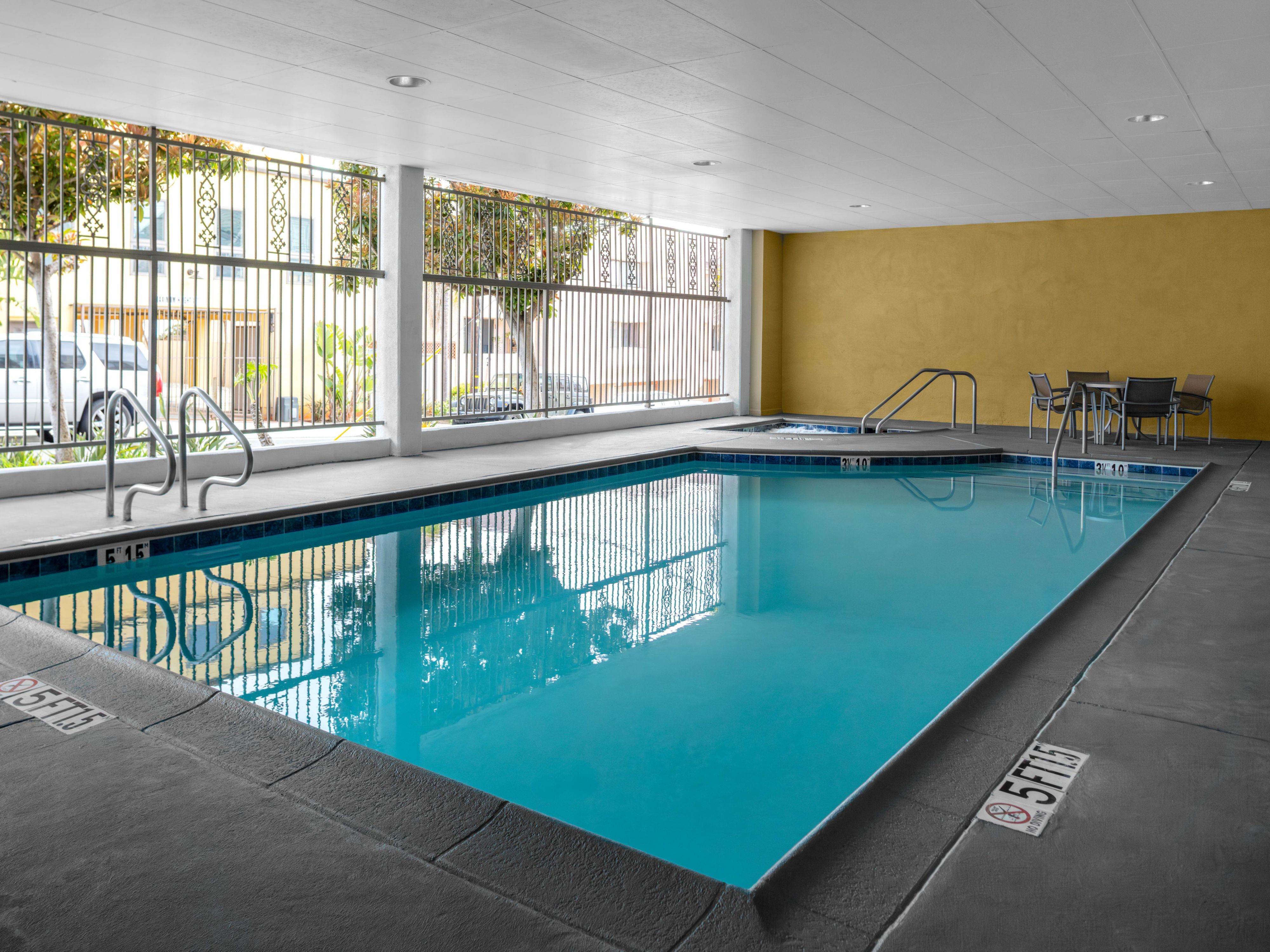 Hermosa Beach, CA Hotel | Holiday Inn Express & Suites Hermosa Beach