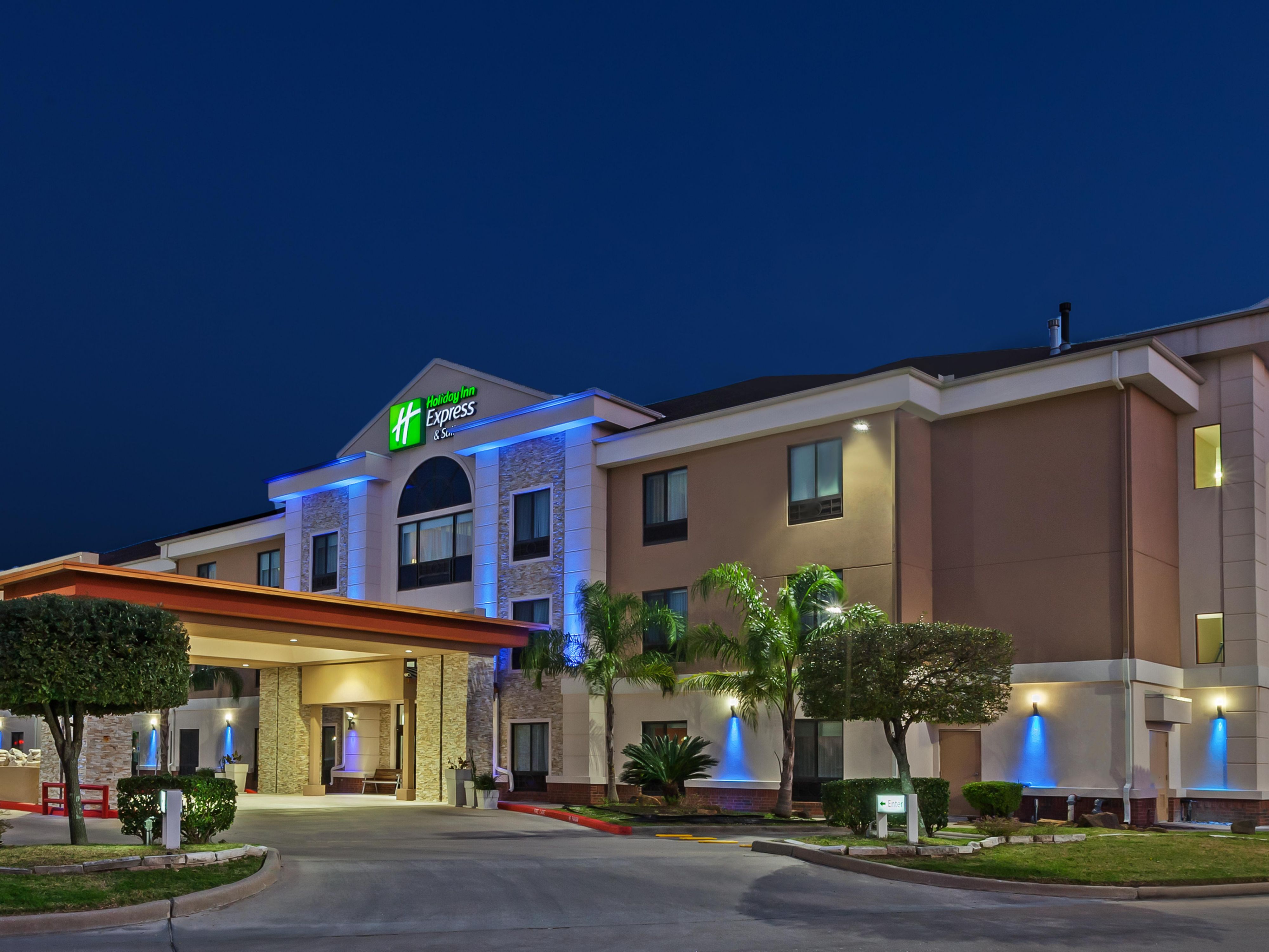 Hotels in Houston | Holiday Inn Express & Suites Houston East