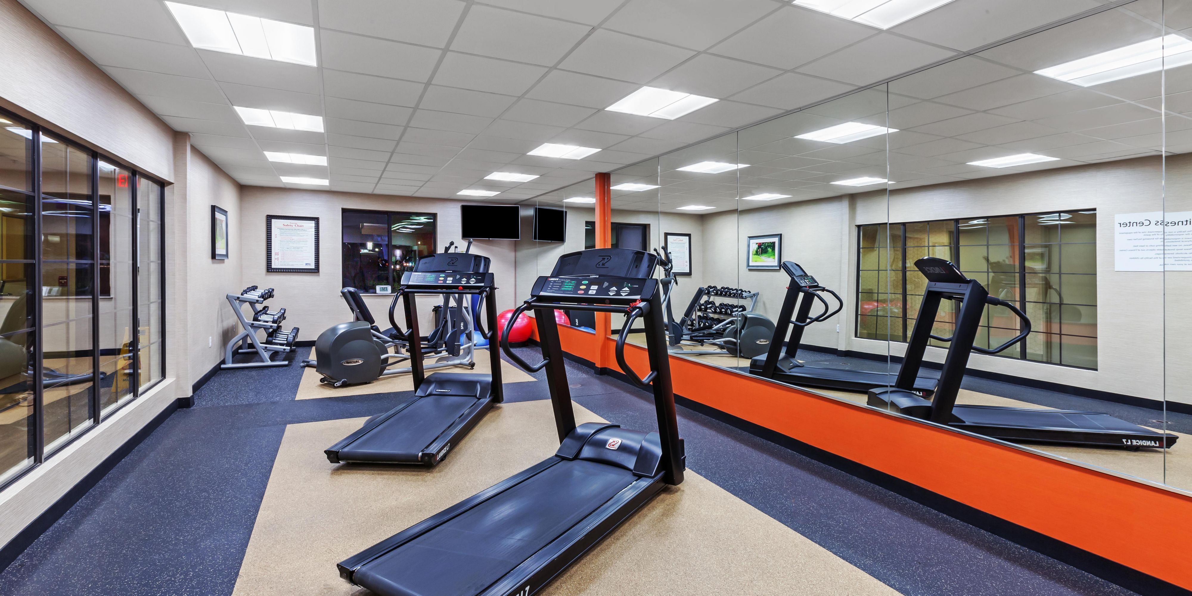 Hotel in Houston, TX | Holiday Inn Express & Suites Houston East