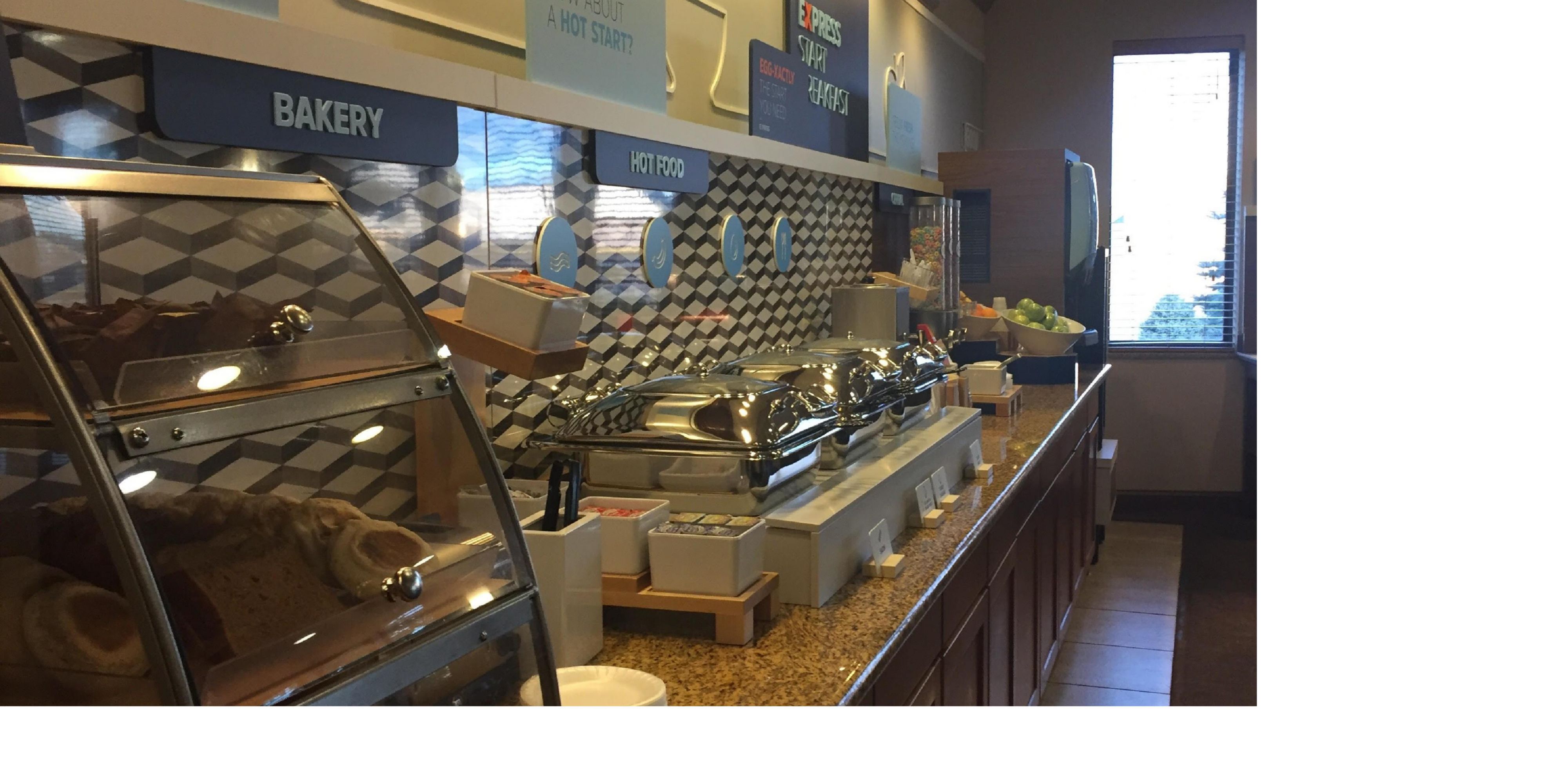 Howell Hotel with Indoor Pool | Holiday Inn Express & Suites Howell