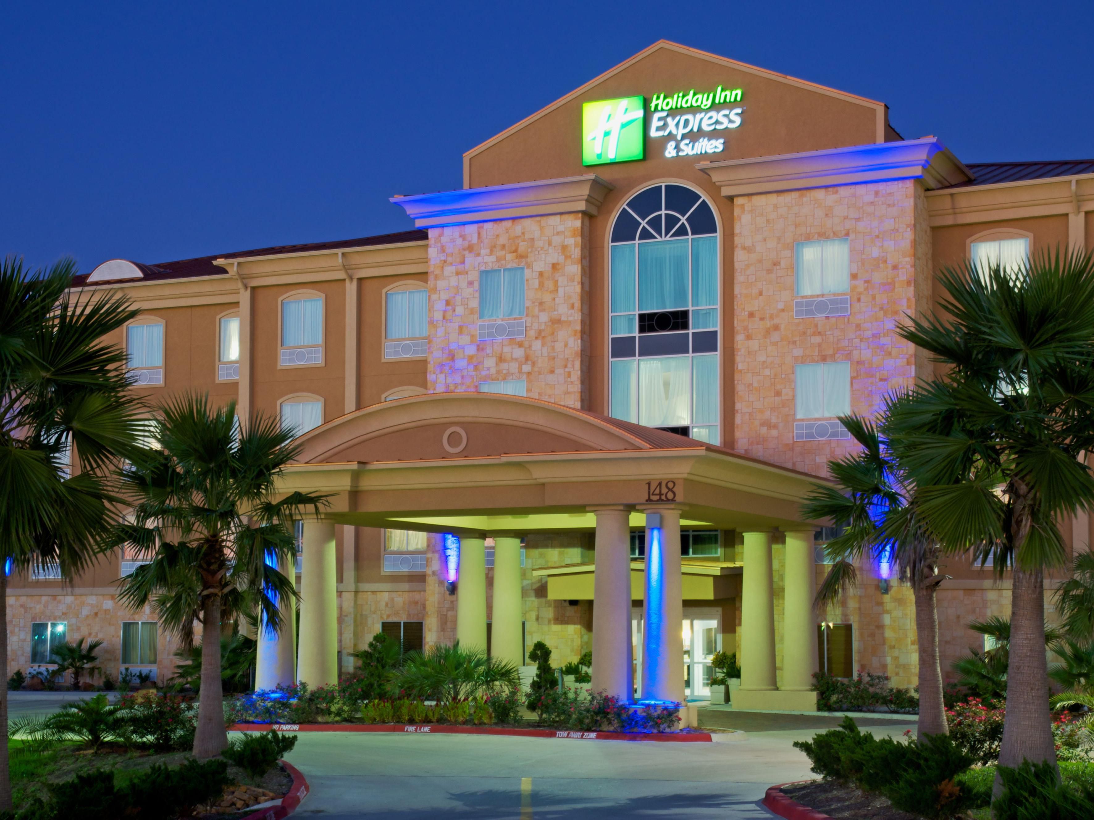 Holiday Inn Express & Suites Huntsville Hotel by IHG