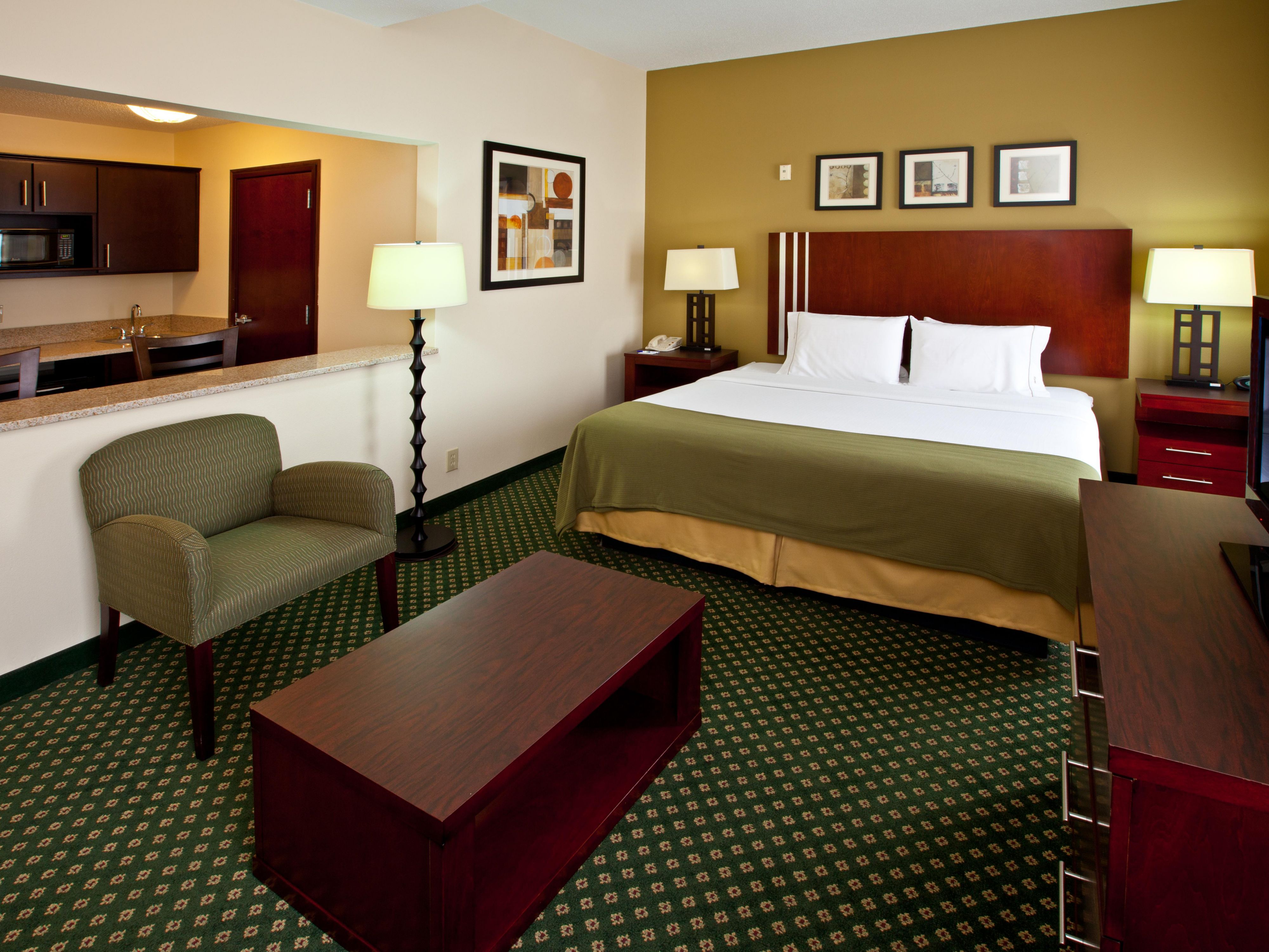 Hotels in Indianapolis | Holiday Inn Express & Suites Indianapolis - East