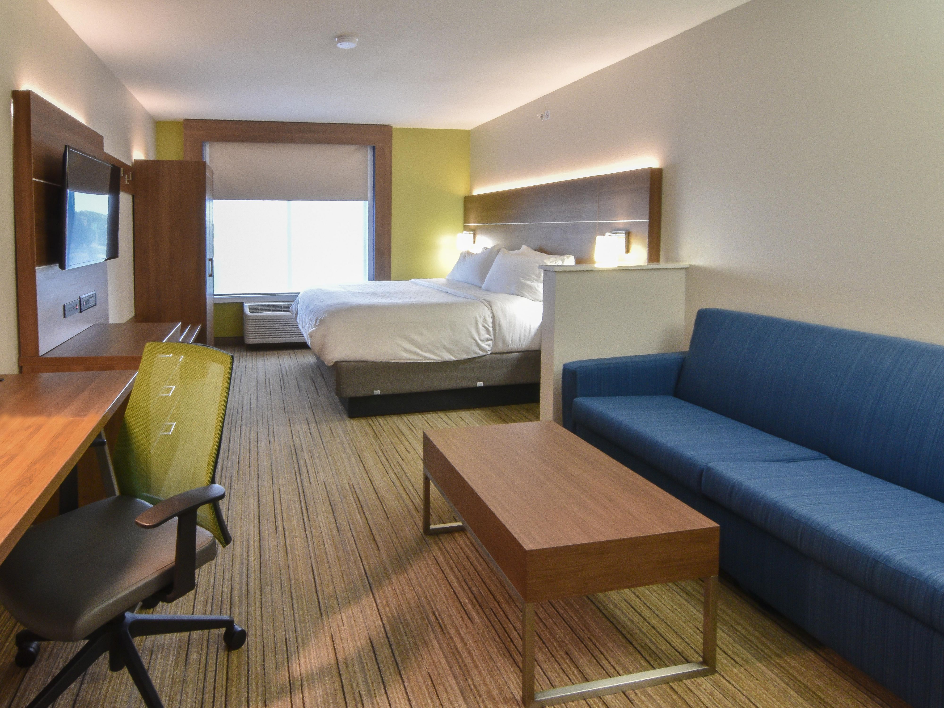 Holiday Inn Express & Suites Indianapolis Northwest Guest Room & Suite ...