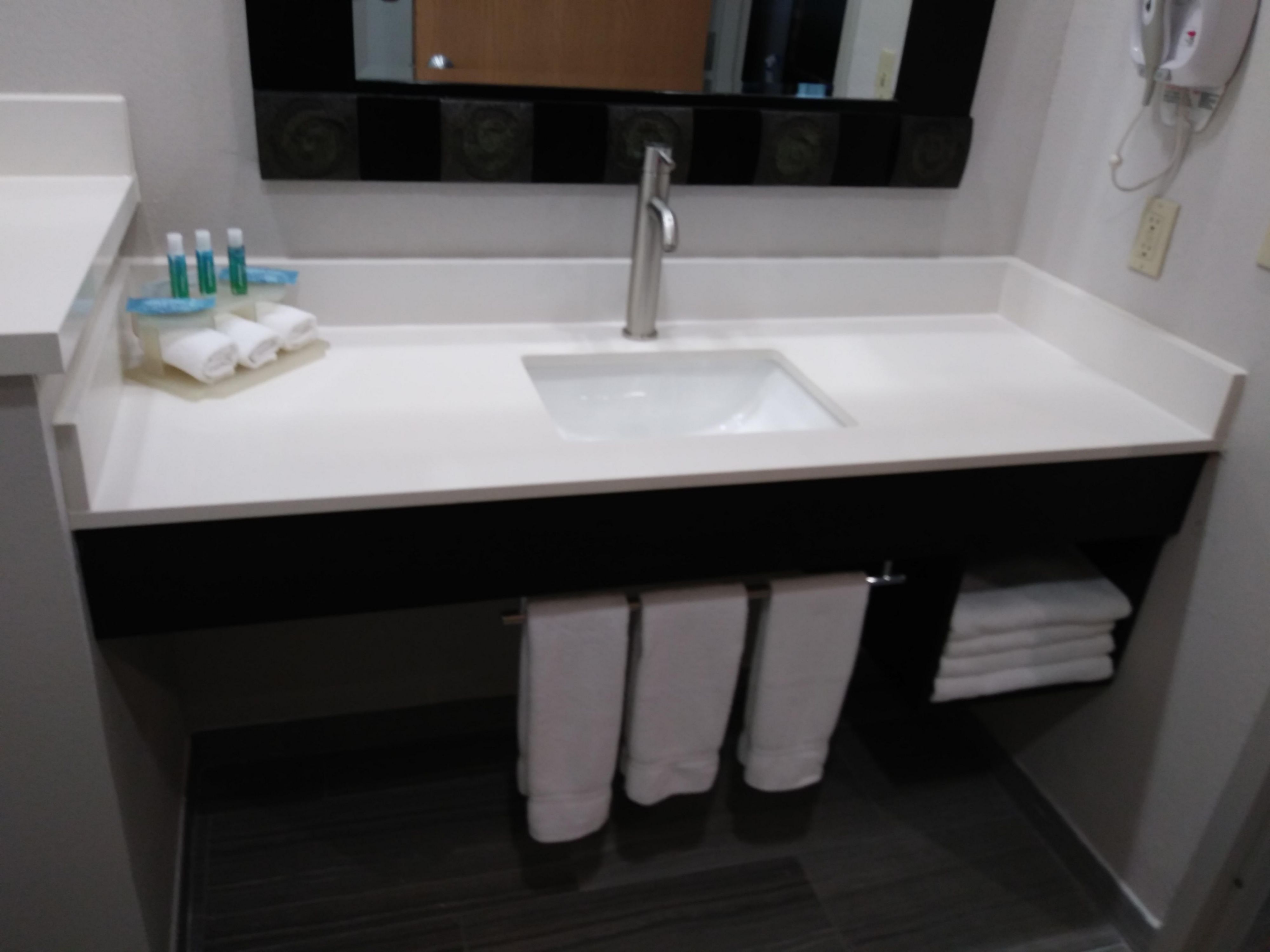 Hotel in La Place, LA | Holiday Inn Express & Suites La Place