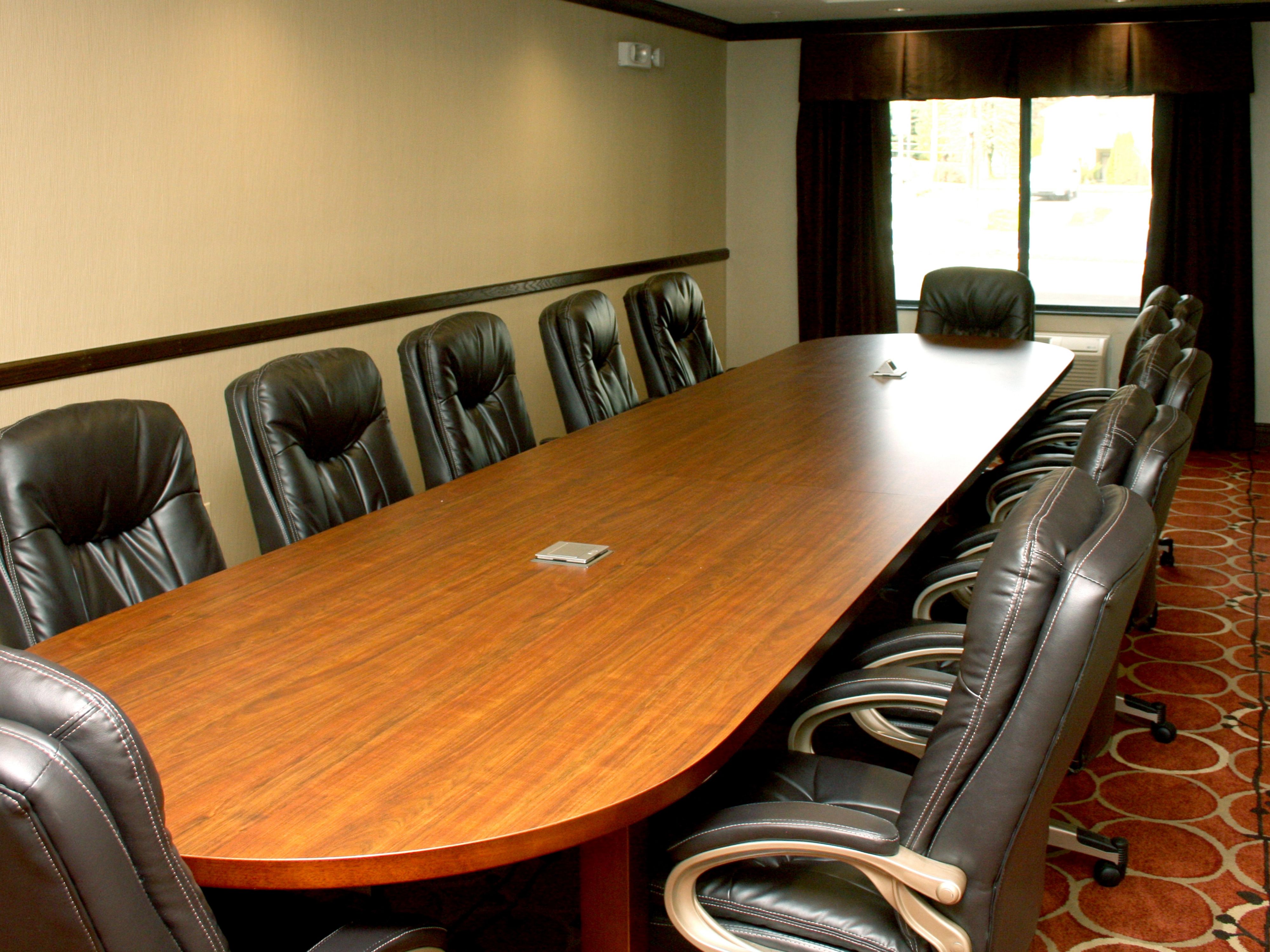 Hotel In Cumberland MD | Holiday Inn Express & Suites Cumberland - La Vale