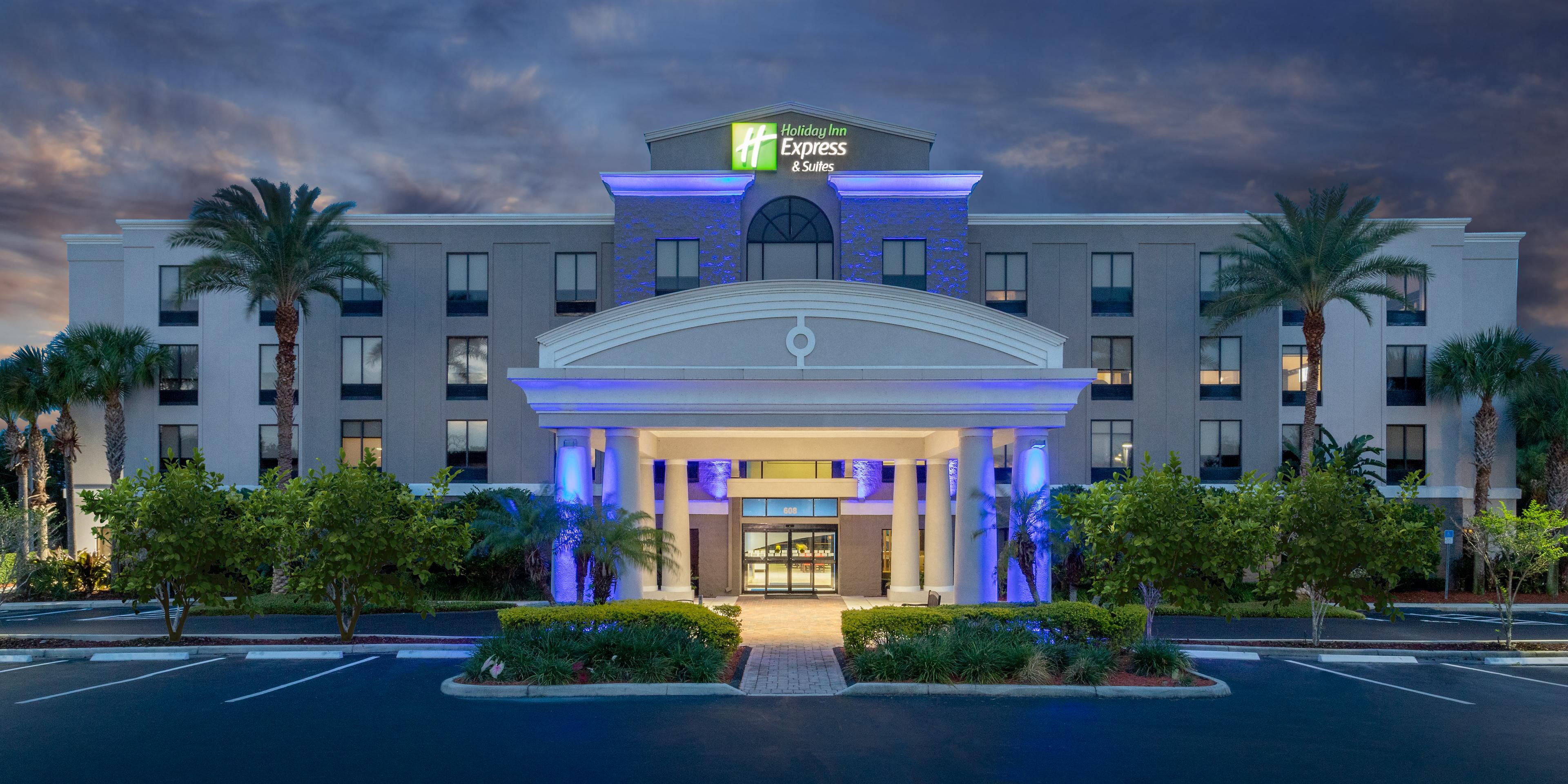 Sebring Hotel near Lake Placid | Holiday Inn Express & Suites Lake Placid