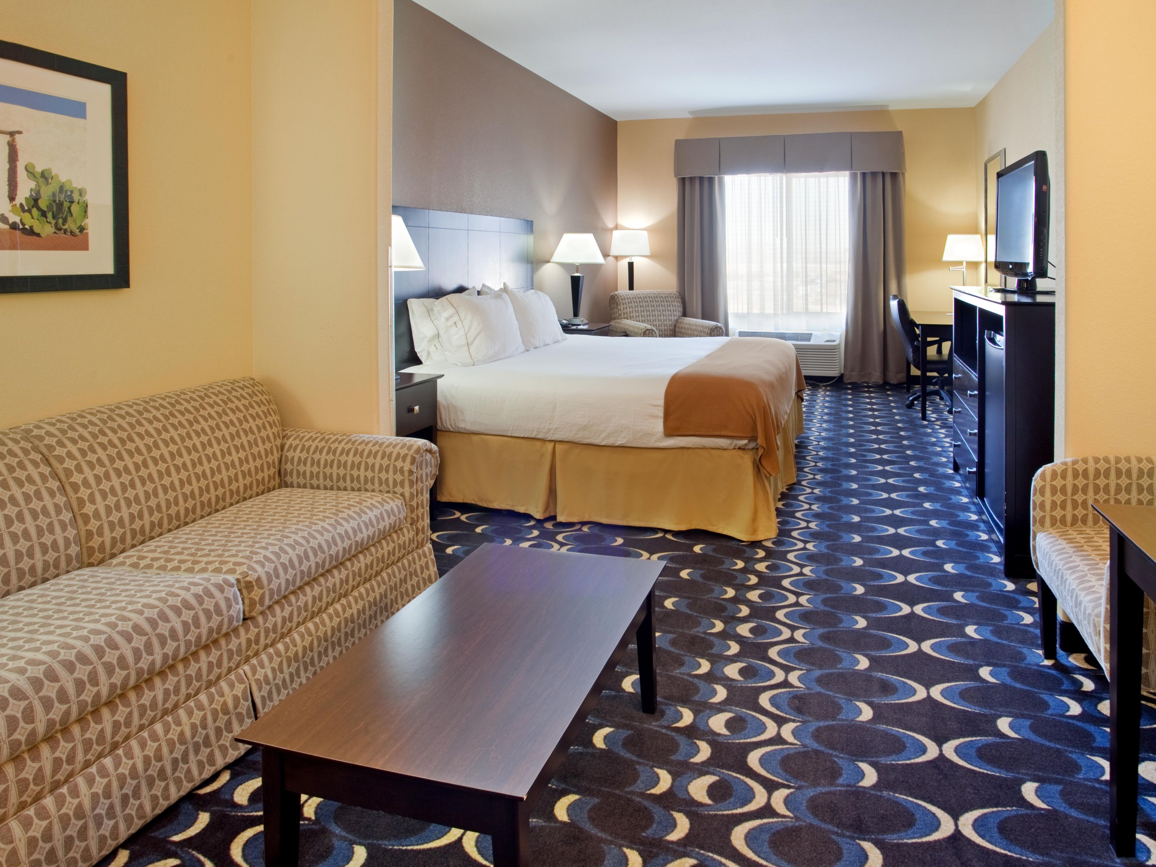 Holiday Inn Express & Suites Las Cruces North Guest Room & Suite Options