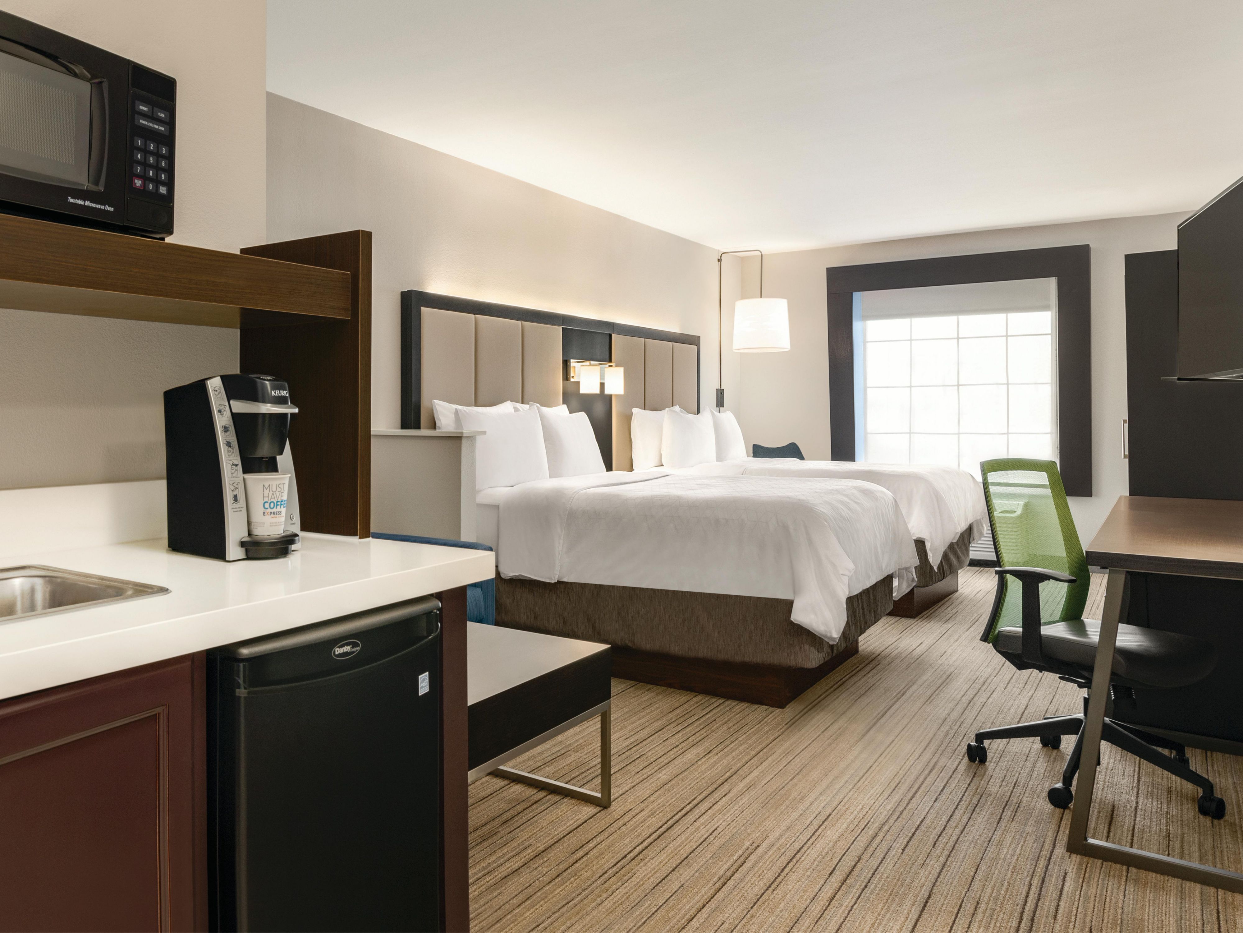 Holiday Inn Express & Suites Lawton-Fort Sill Guest Room & Suite Options