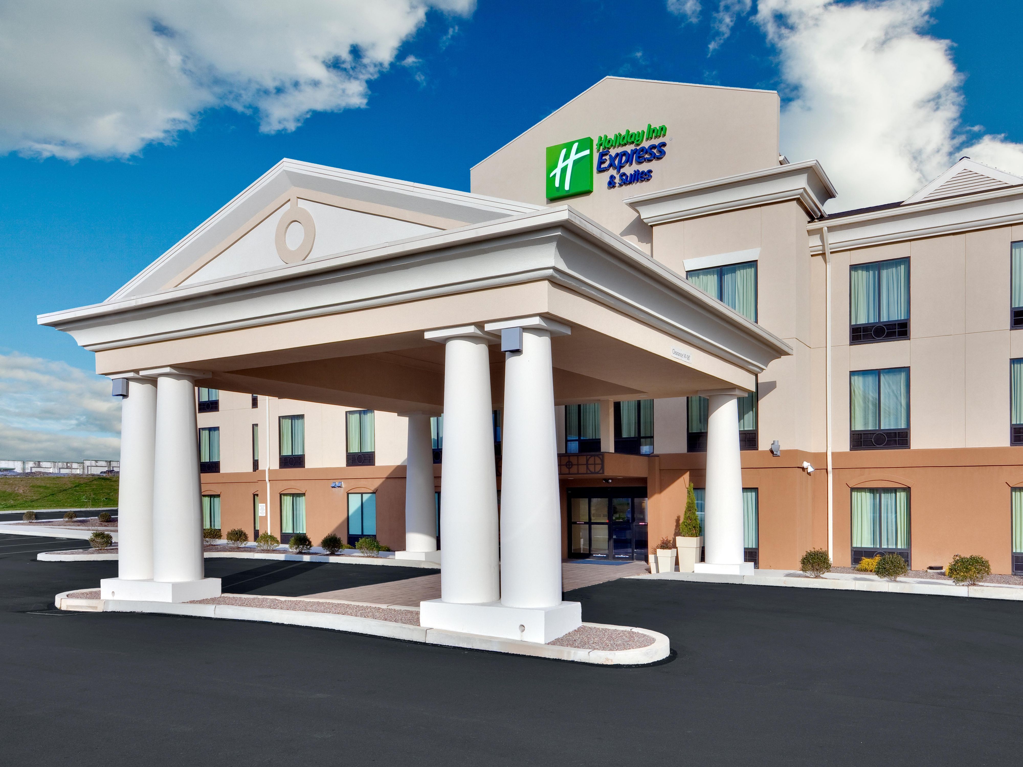 Affordable Hotel in Lebanon, PA | Holiday Inn Express & Suites Lebanon