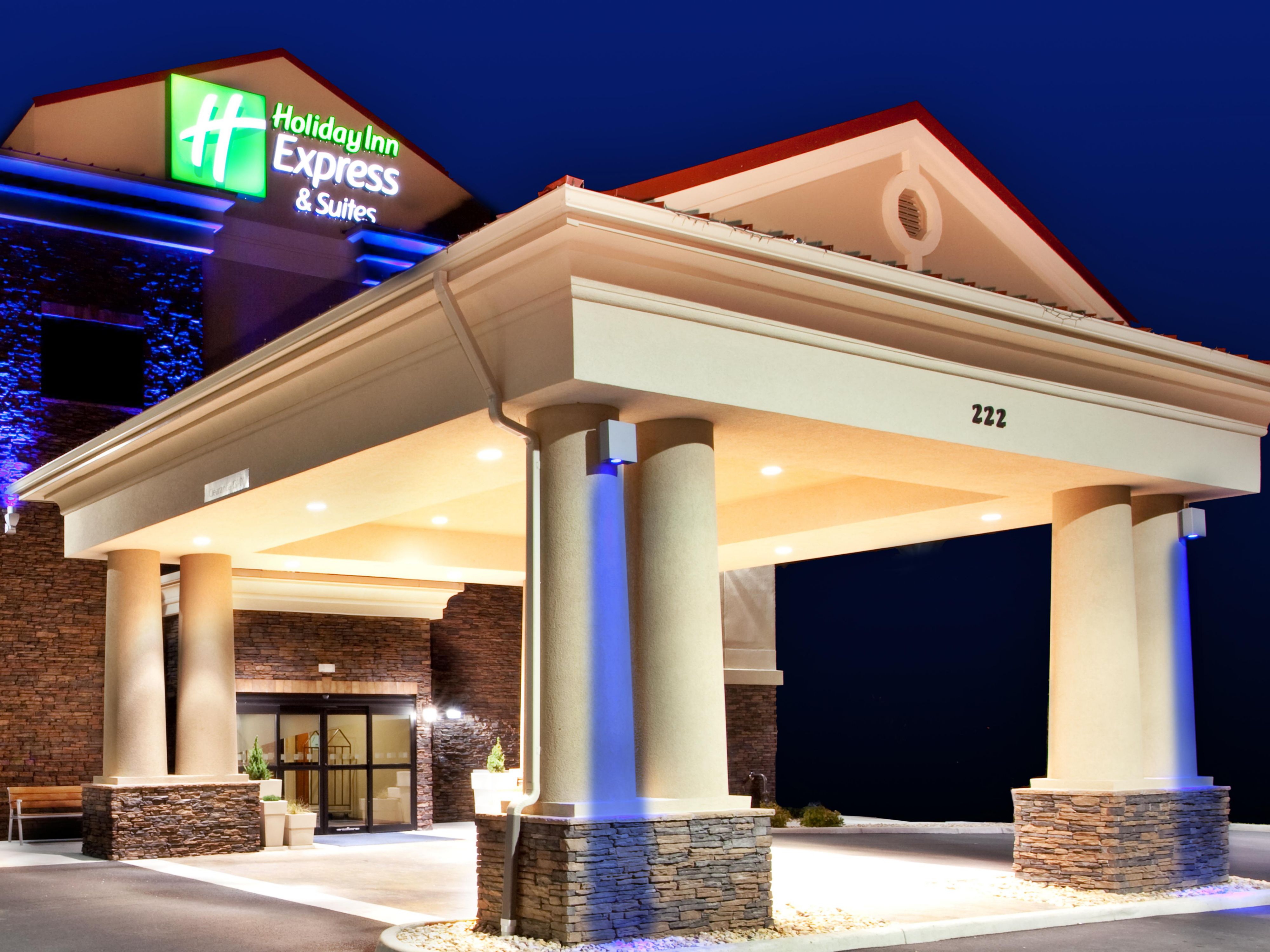 Holiday Inn Express & Suites Lewisburg - Lewisburg,