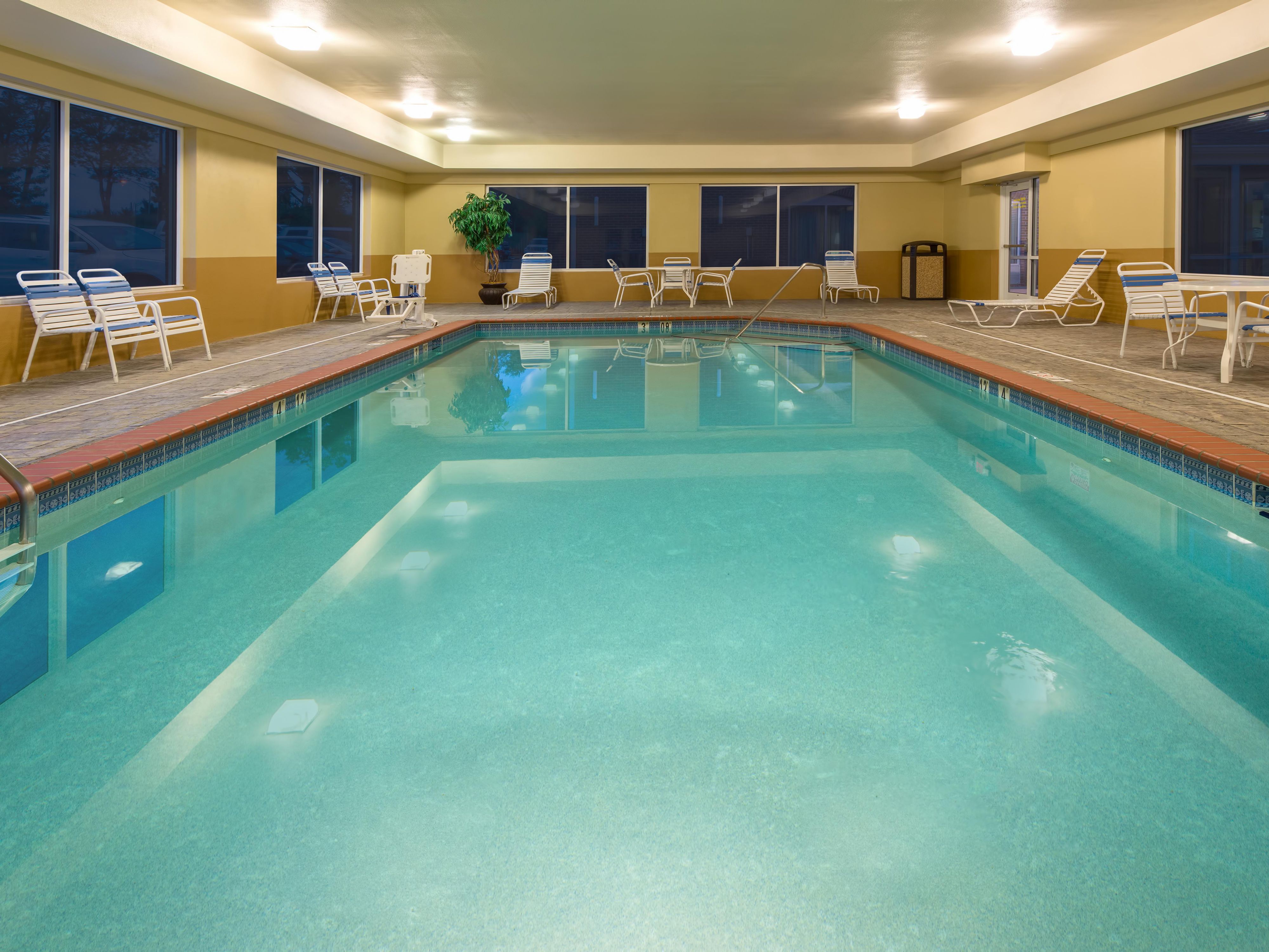 Hotel near Keeneland | Holiday Inn Express & Suites Lexington Dtwn Area ...