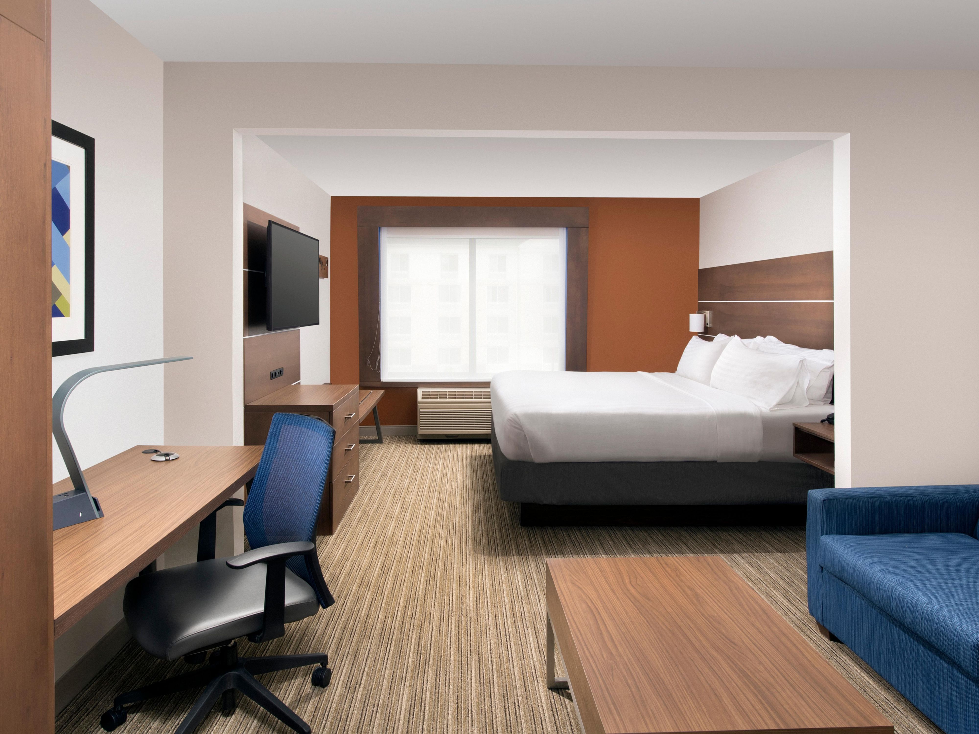 Holiday Inn Express & Suites Baltimore - BWI Airport North Guest Room ...