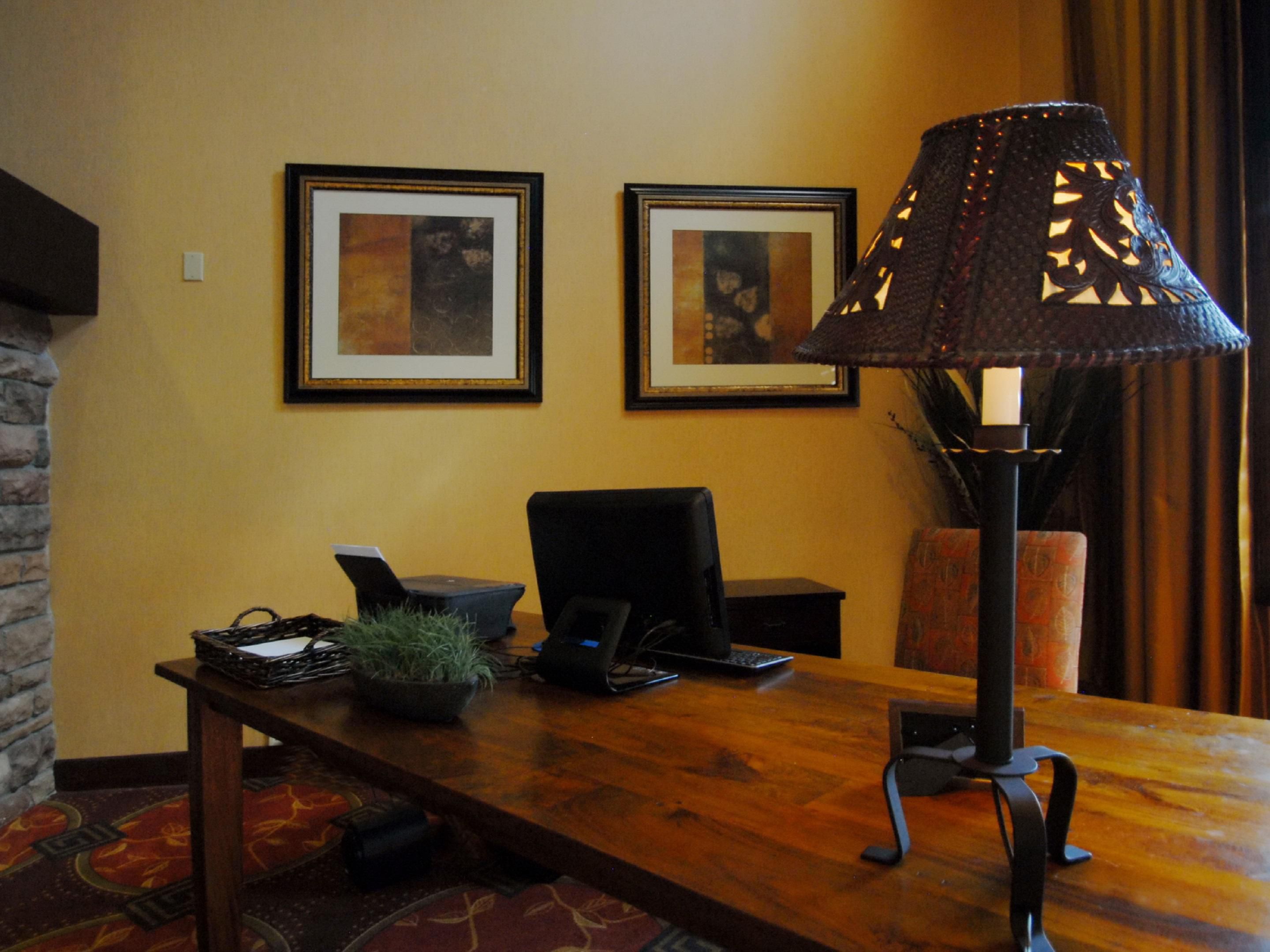 Pet Friendly Hotel Near Littleton CO | Holiday Inn Express & Suites ...