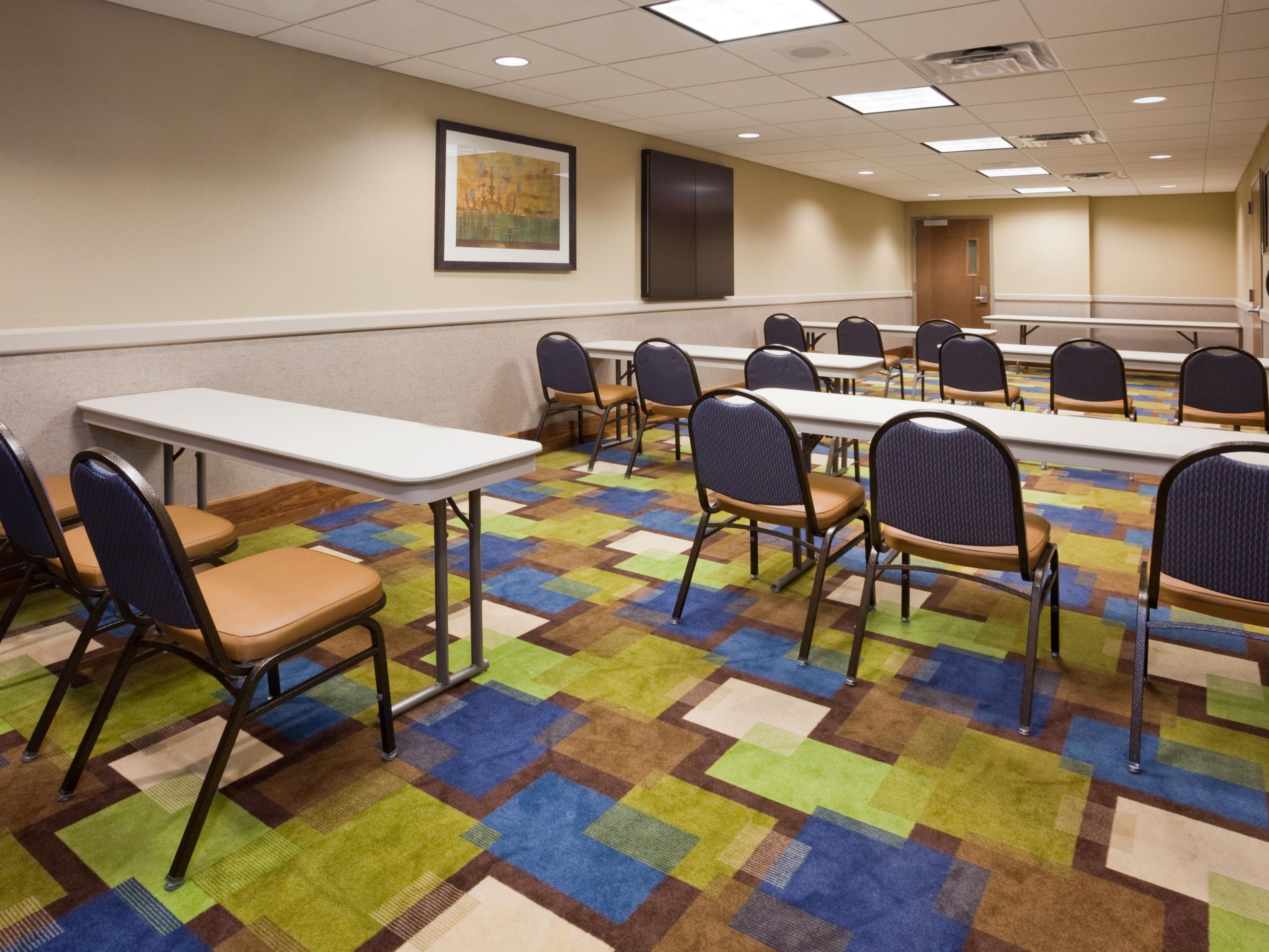 Hotel in Mankato, MN | Holiday Inn Express & Suites Mankato East