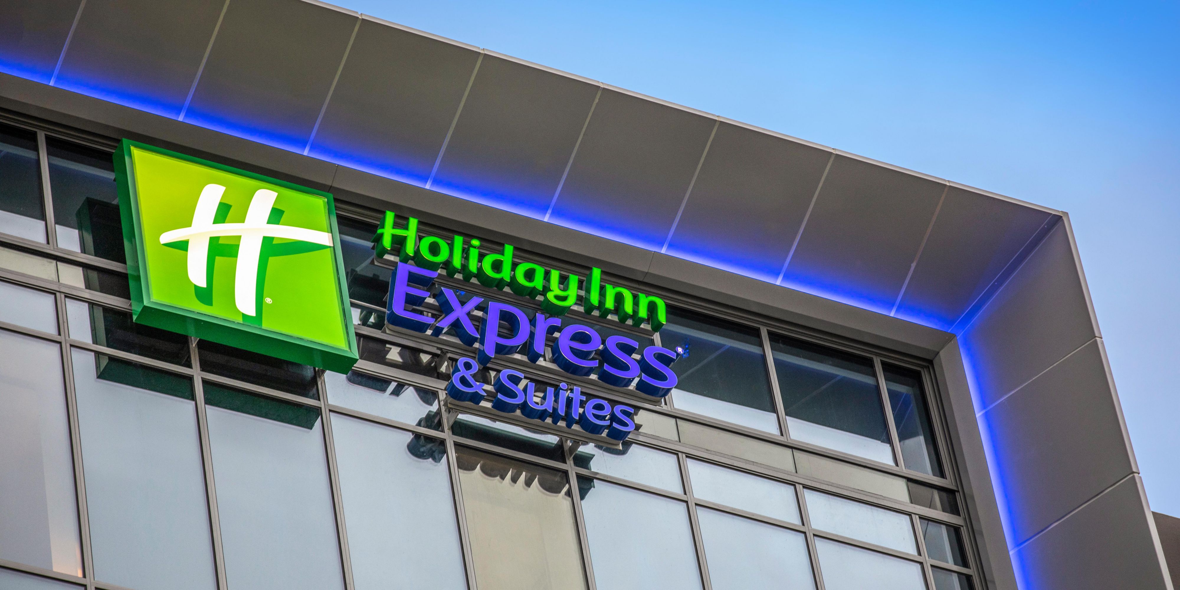 Holiday Inn Express & Suites Sunshine Coast Map & Driving Directions