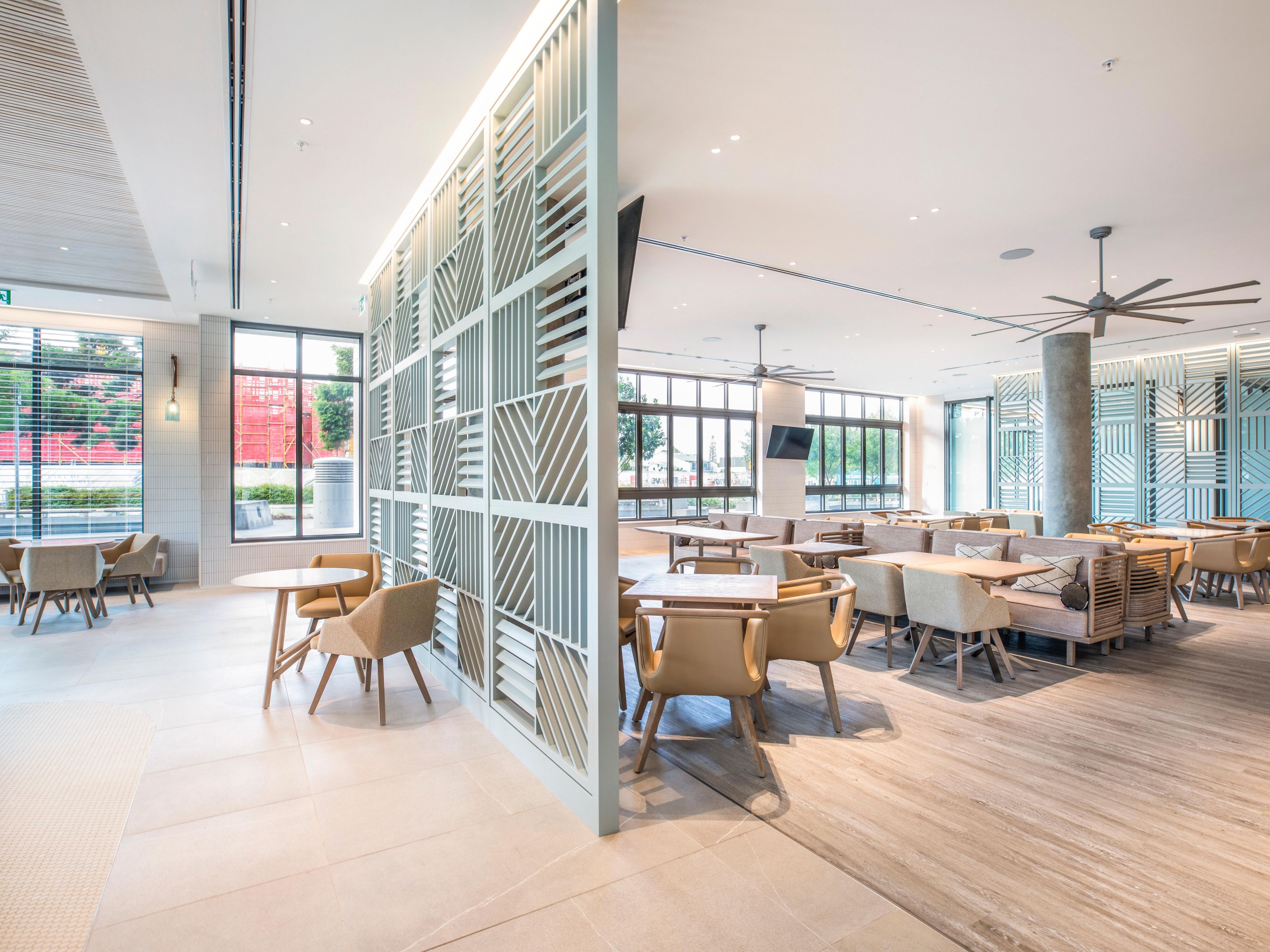 Holiday Inn Express & Suites Sunshine Coast - Maroochydore,