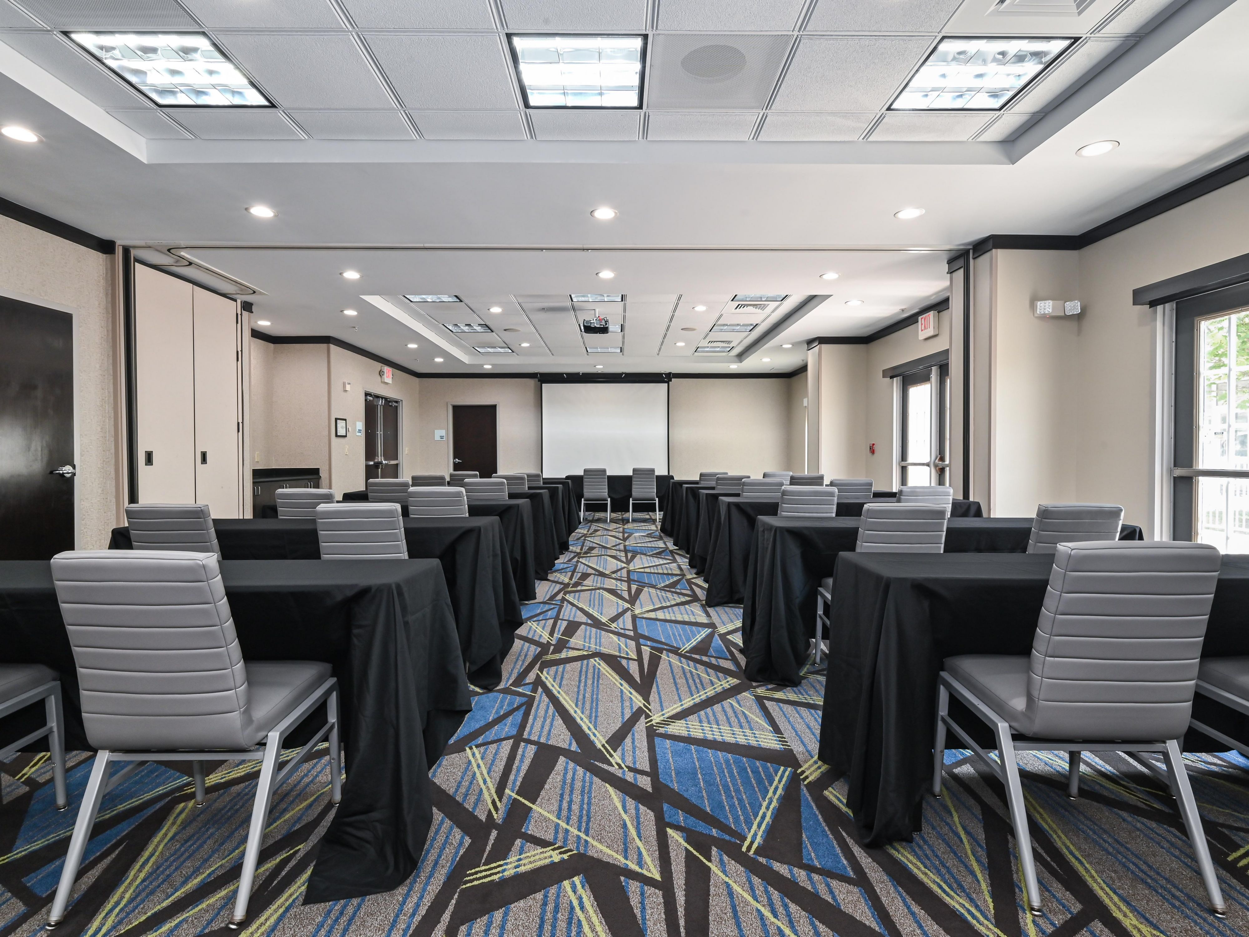 Hotels in Matthews, NC | Holiday Inn Express & Suites Charlotte ...