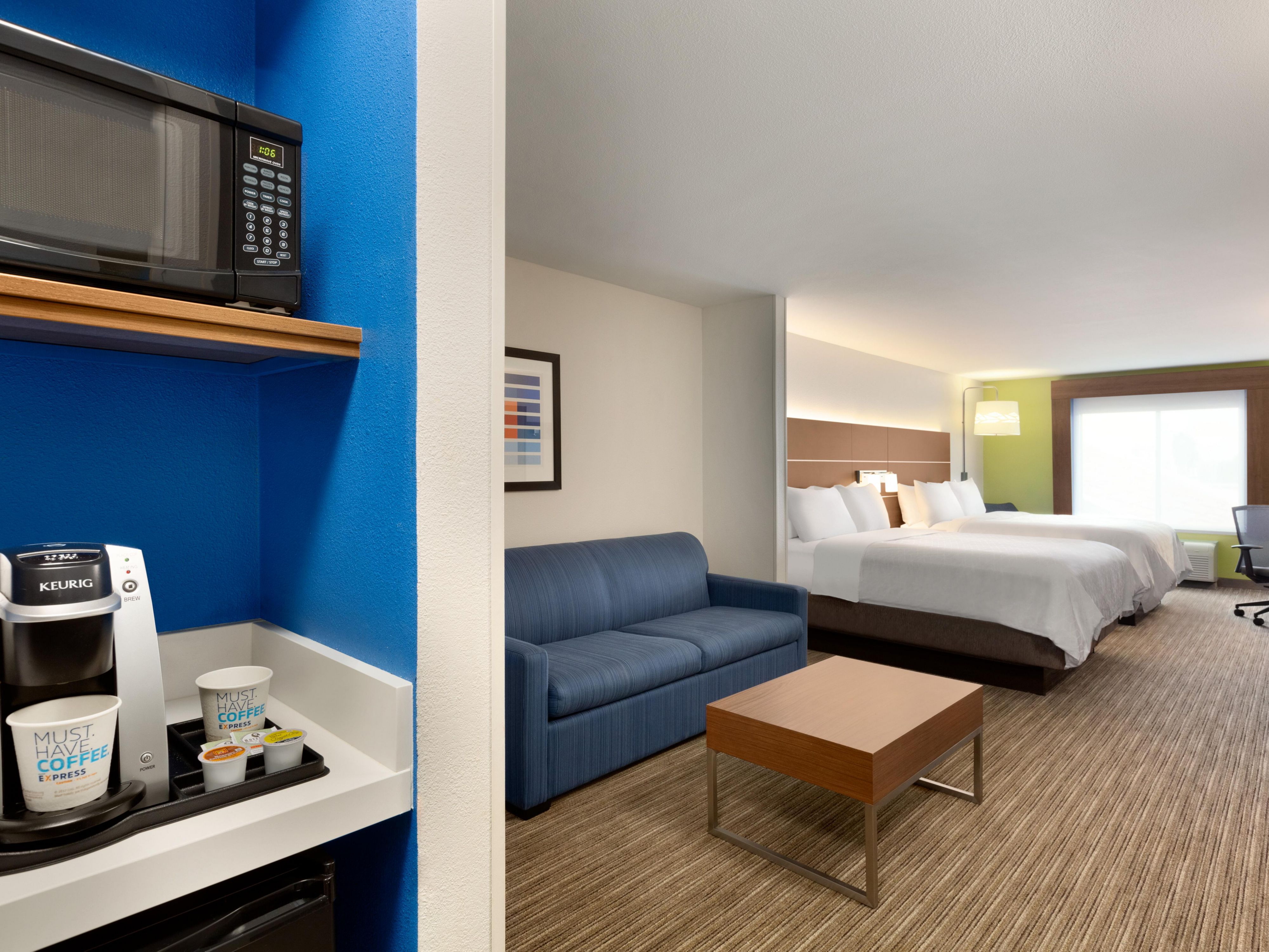 Holiday Inn Express & Suites Merced - Yosemite Natl Pk Area Guest Room ...