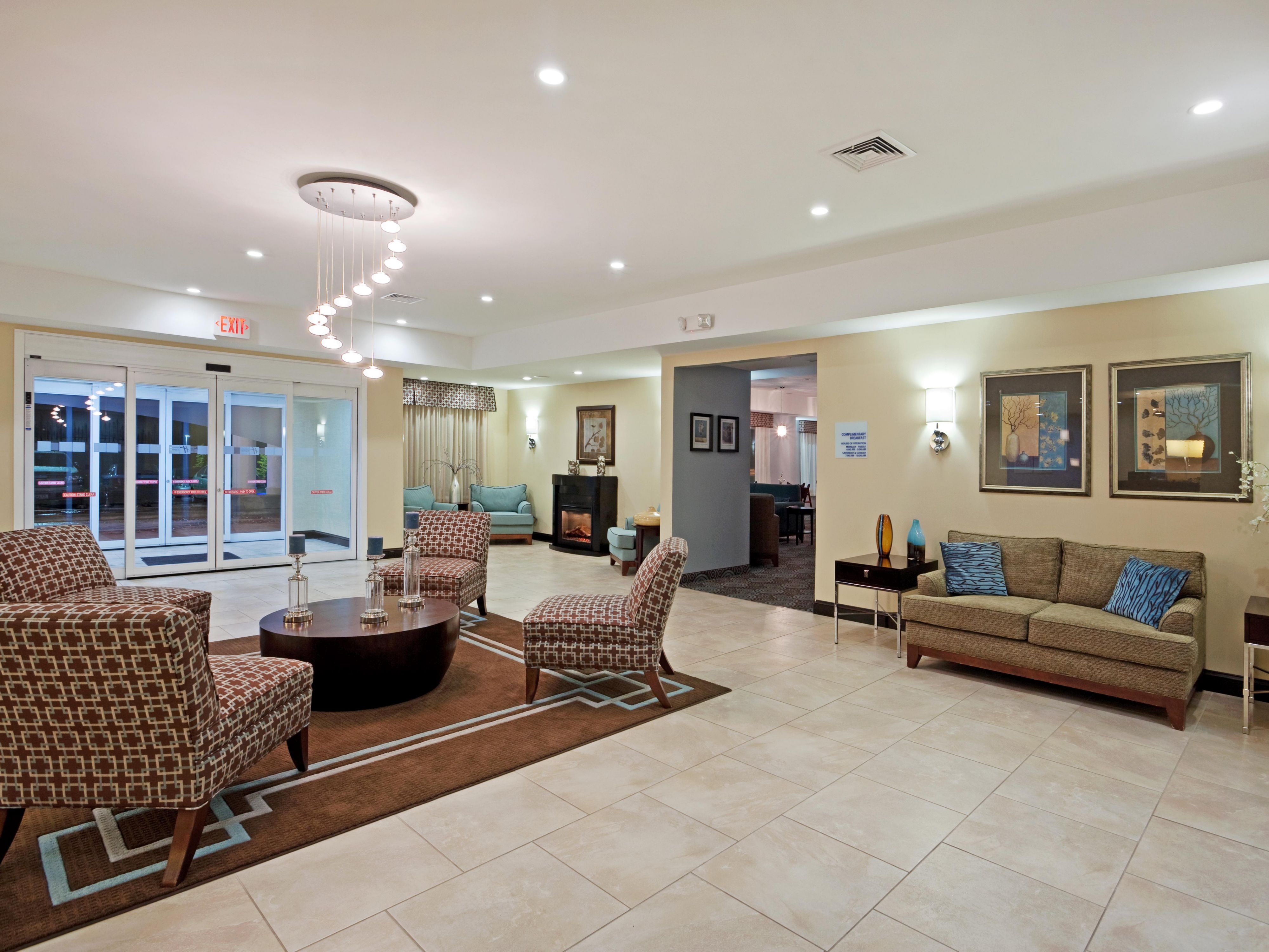 Hotel Specials for Holiday Inn Express & Suites Meriden | Meriden Hotel ...