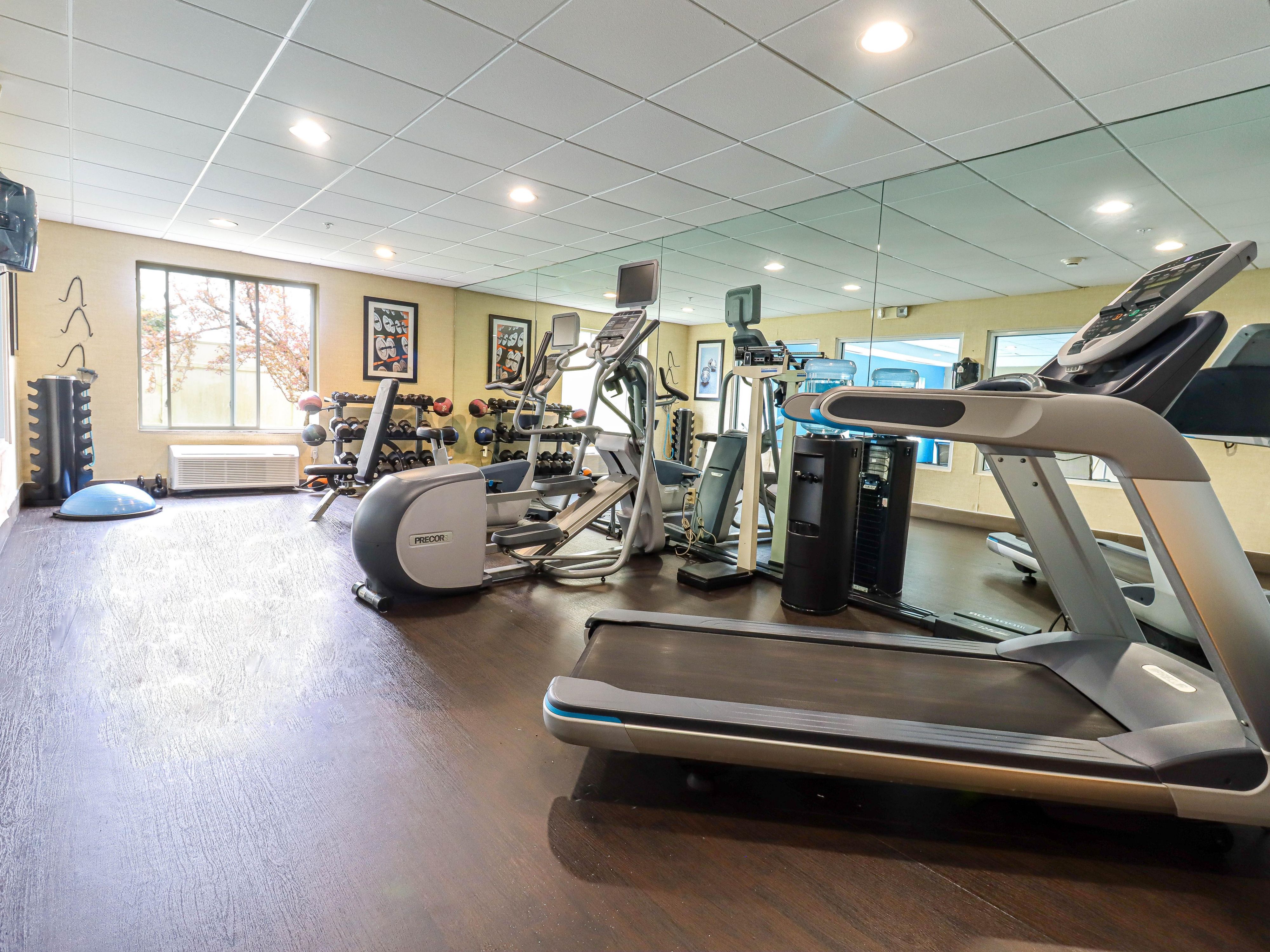 Hotels in Meriden, CT | Holiday Inn Express & Suites Meriden