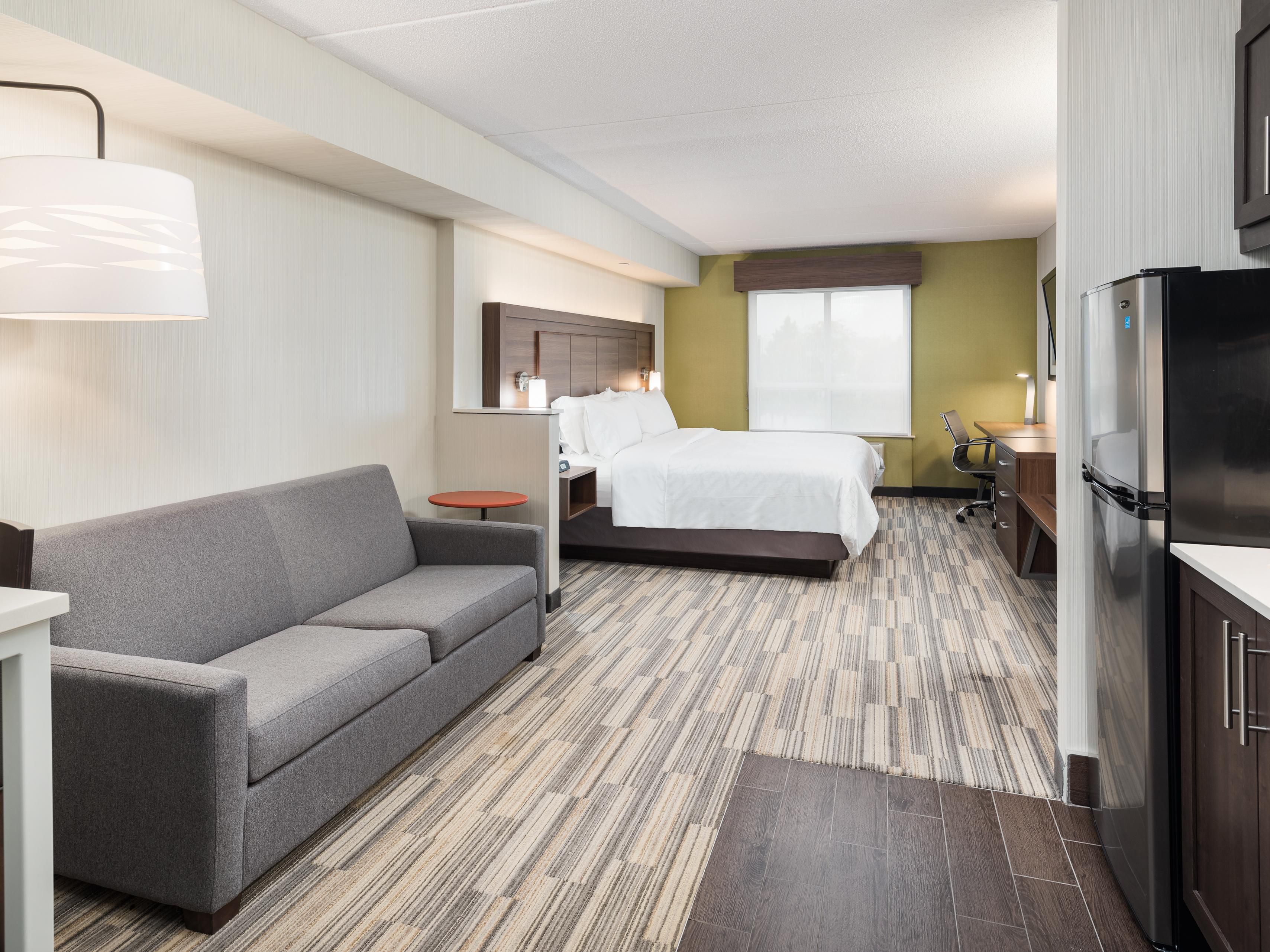 Holiday Inn Express & Suites Milton Guest Room & Suite Options
