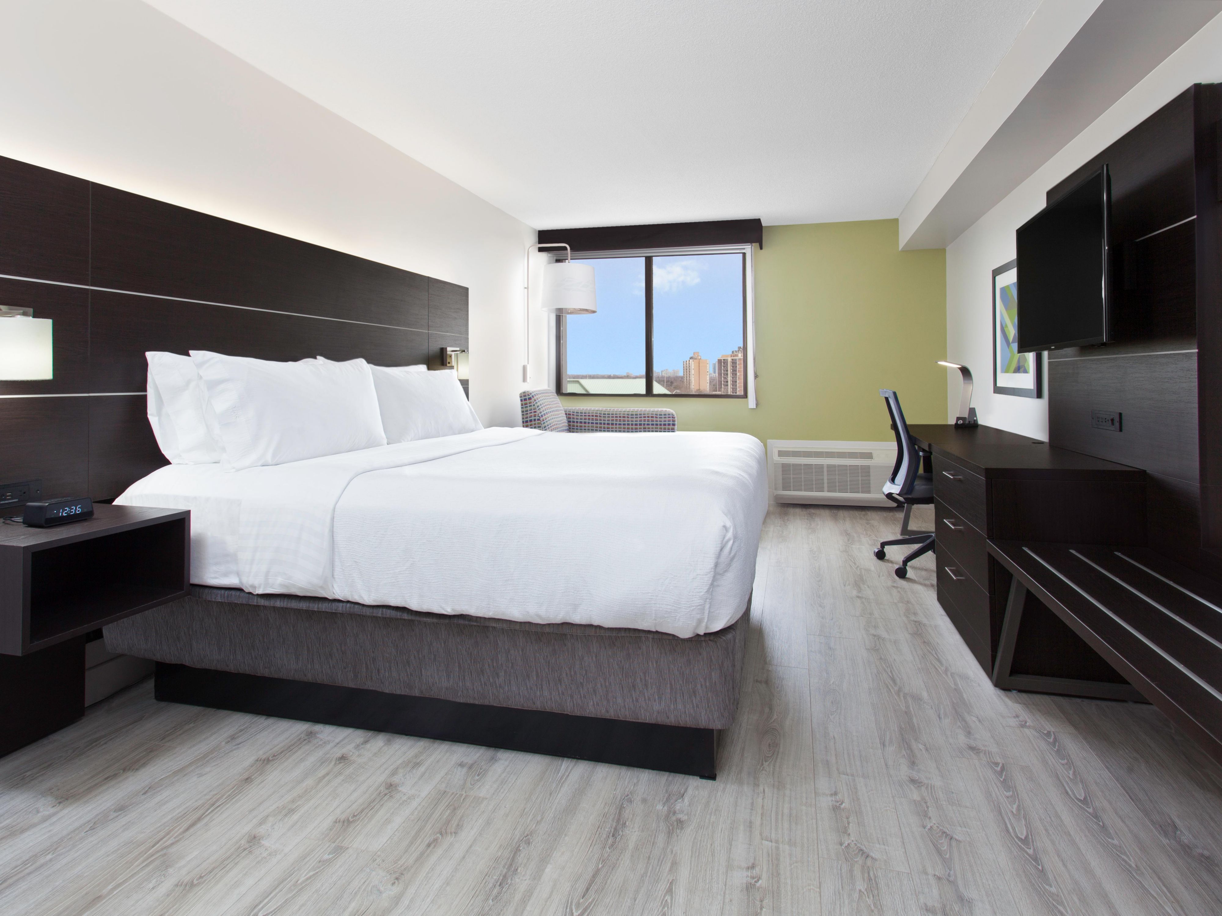 Hotel in Mississauga | Holiday Inn Express & Suites Mississauga-Toronto ...