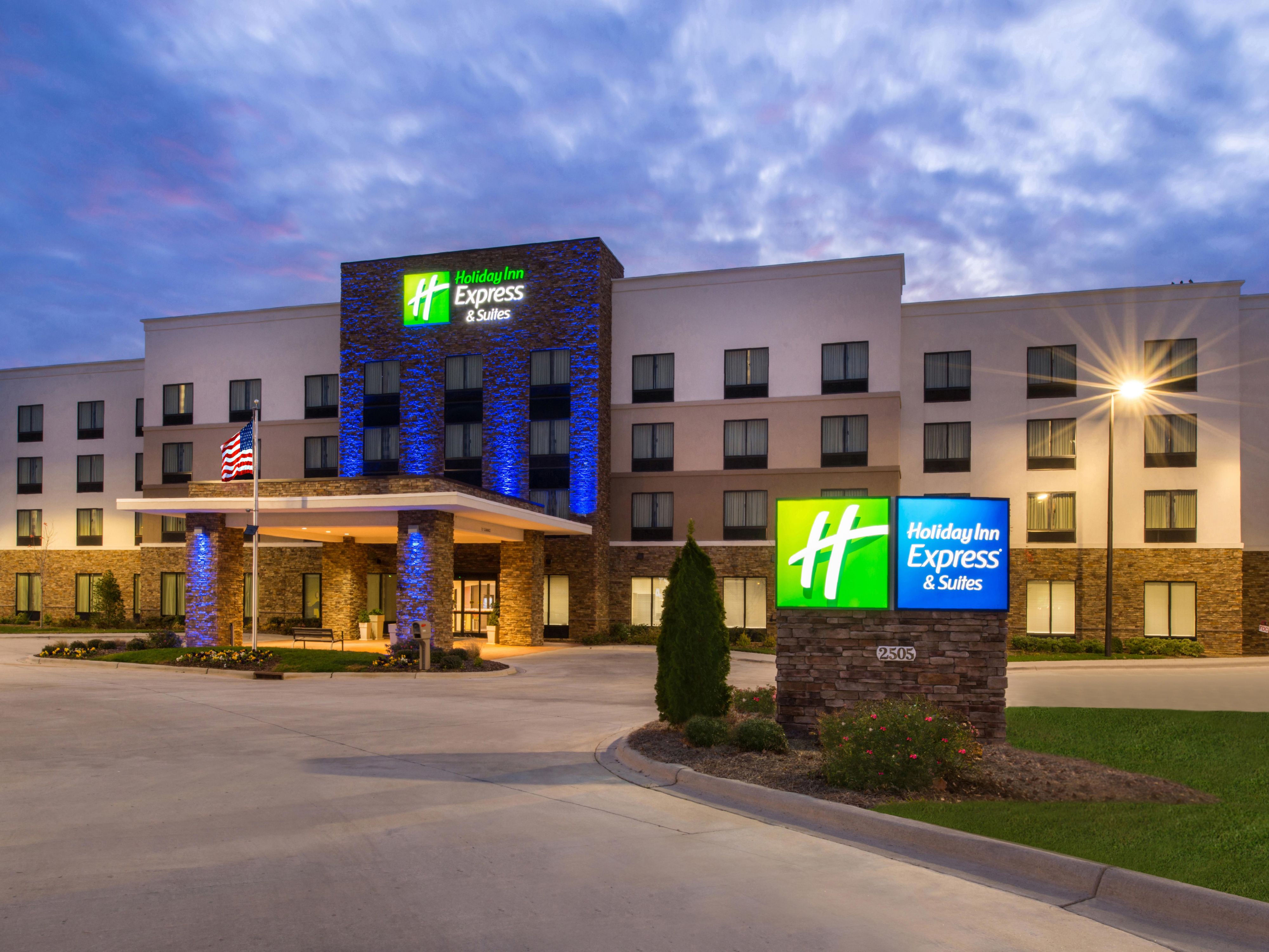Monroe Hotel | Holiday Inn Express & Suites Monroe