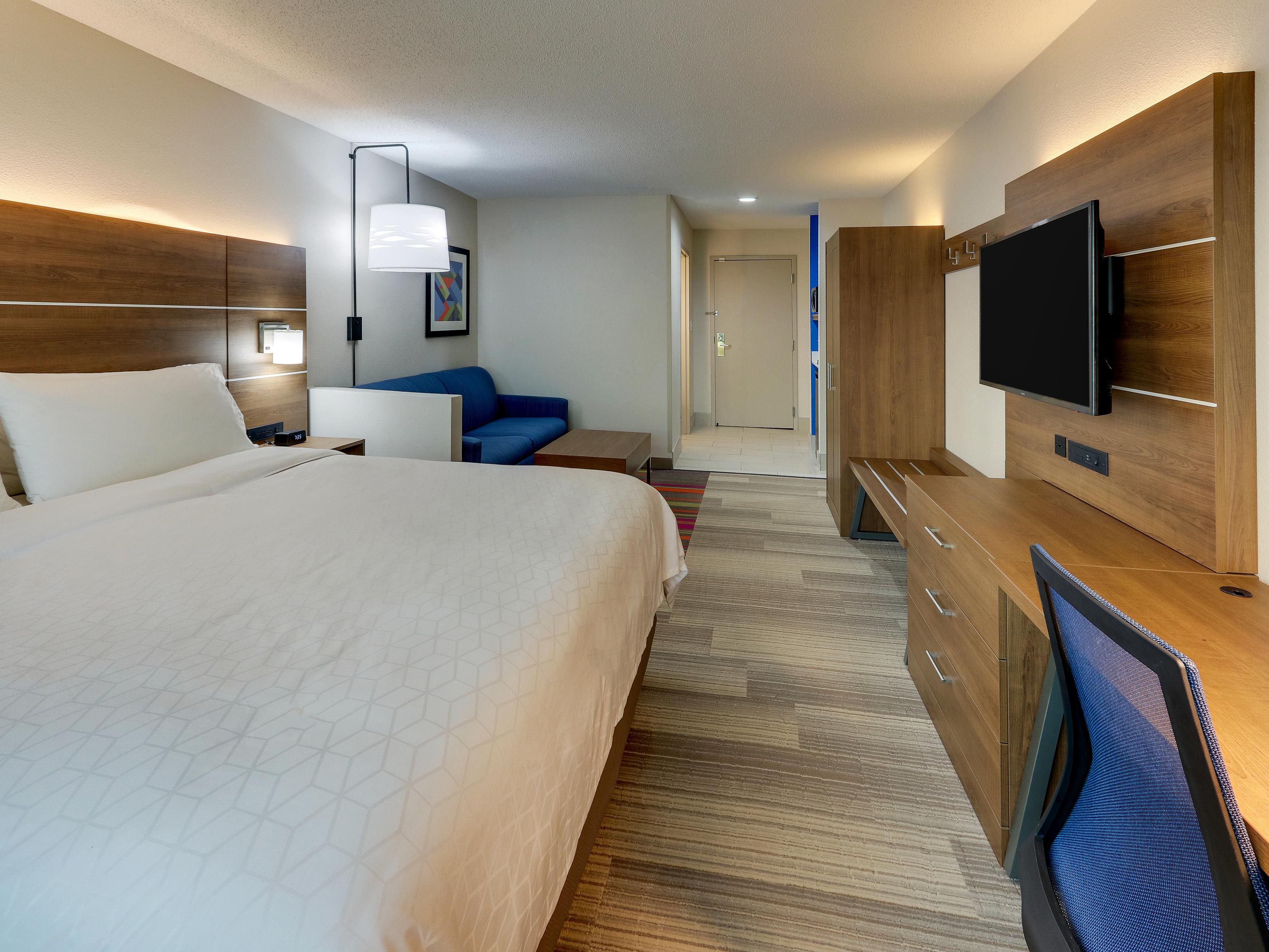 Rooms & Suites