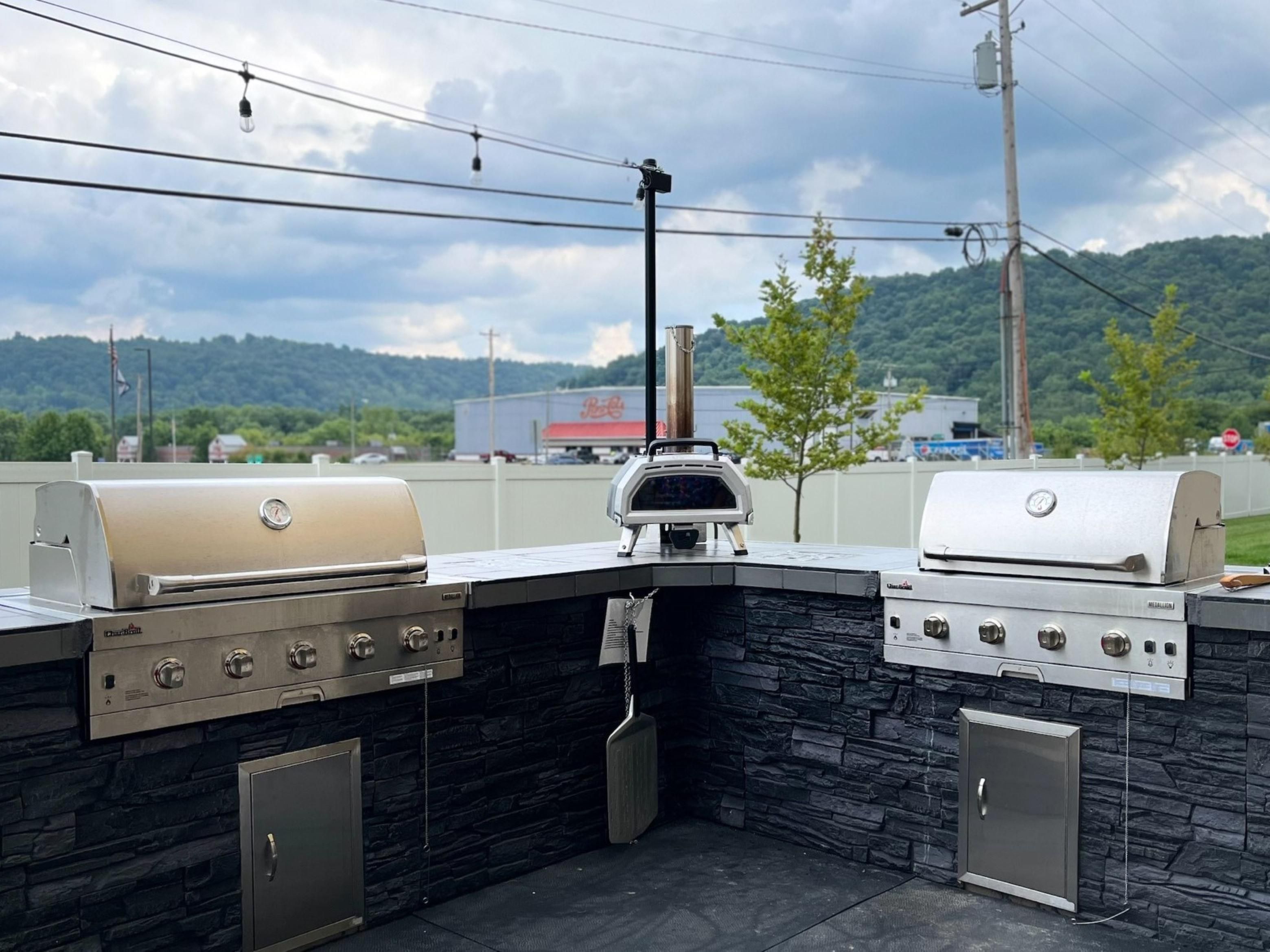Holiday Inn Express & Suites Moundsville - Moundsville,
