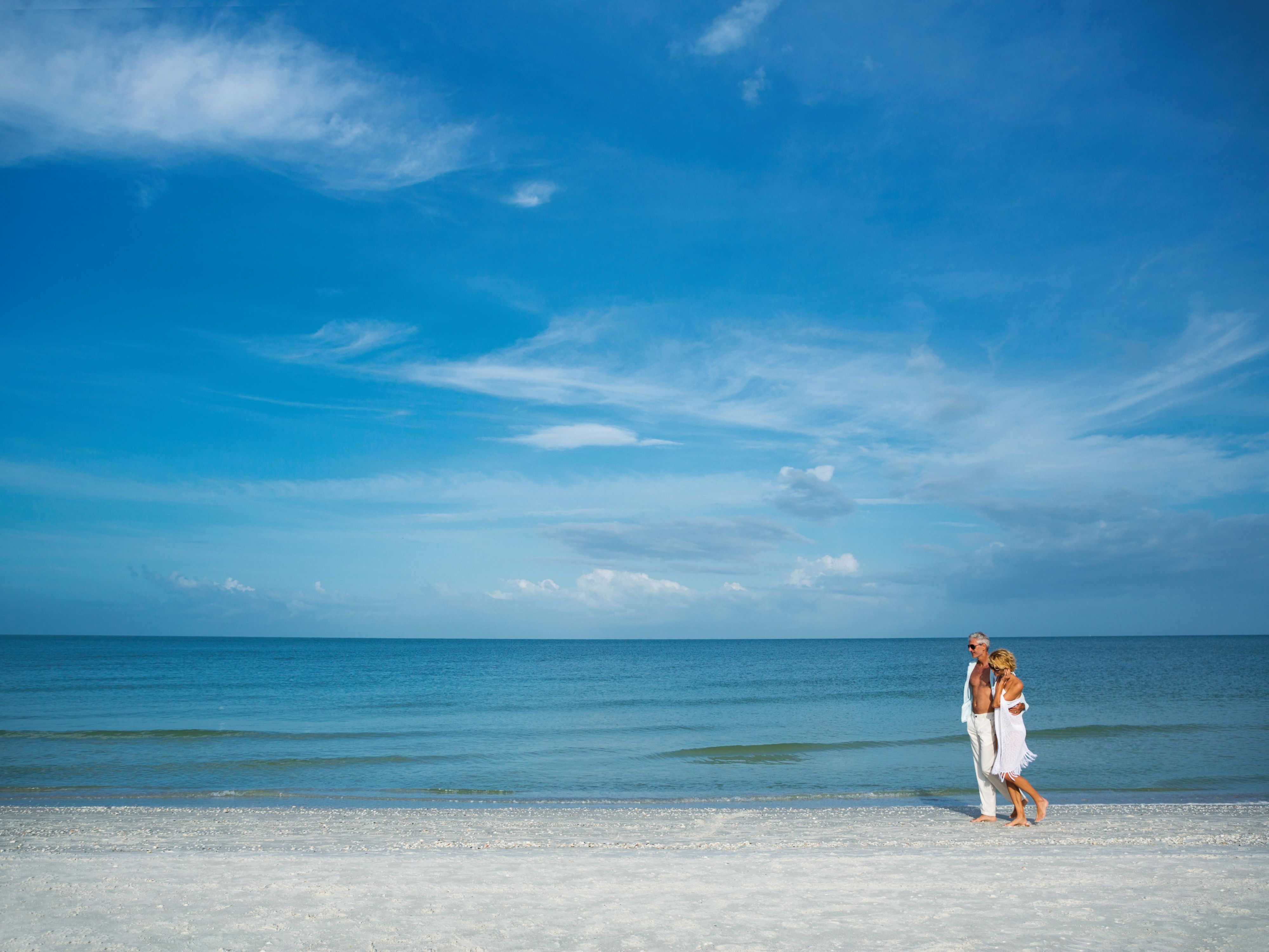 Naples Hotels | Holiday Inn Express & Suites Naples Downtown – 5th Avenue