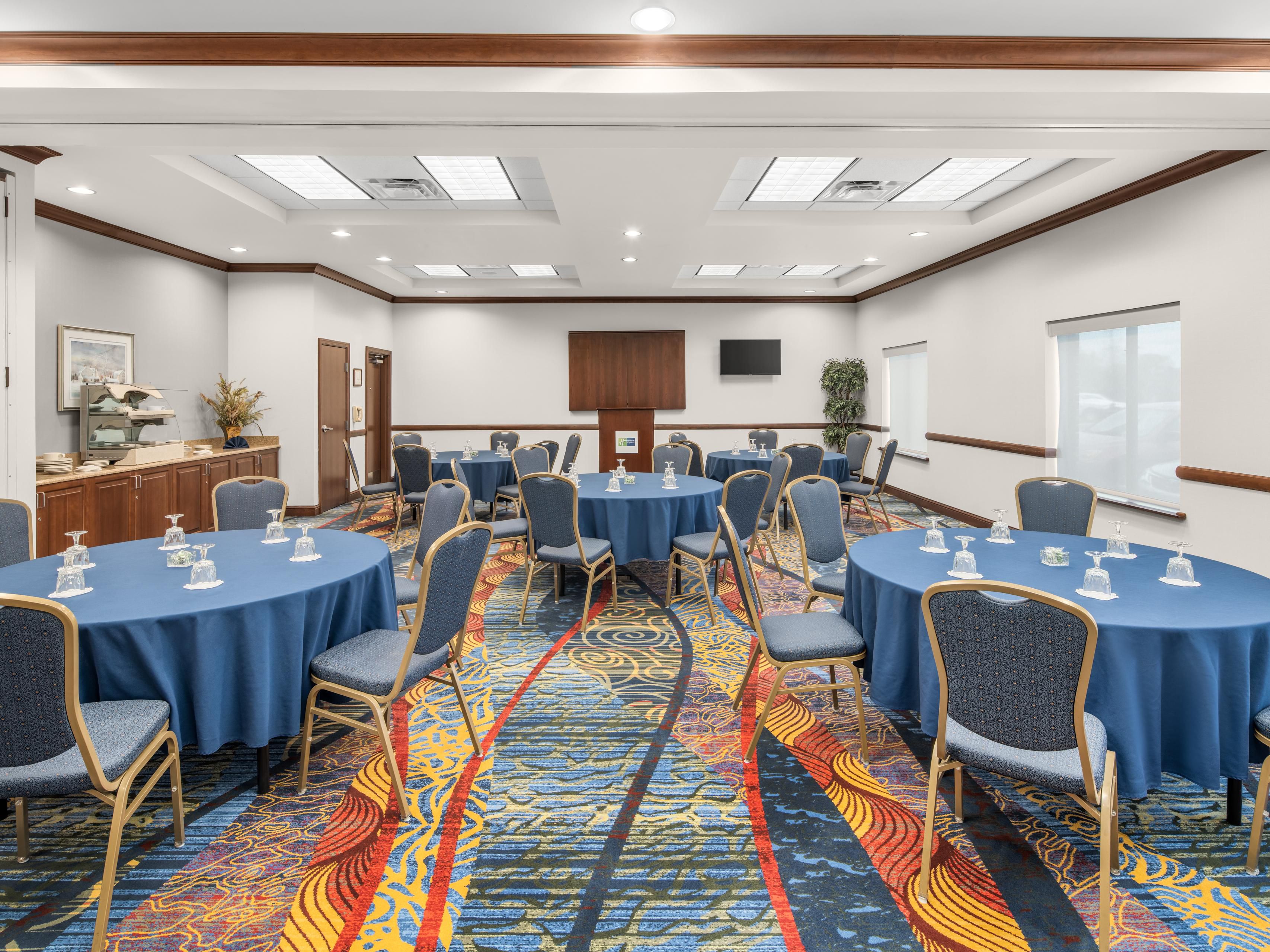 Hotel Newark, DE | Holiday Inn Express & Suites Wilmington-Newark