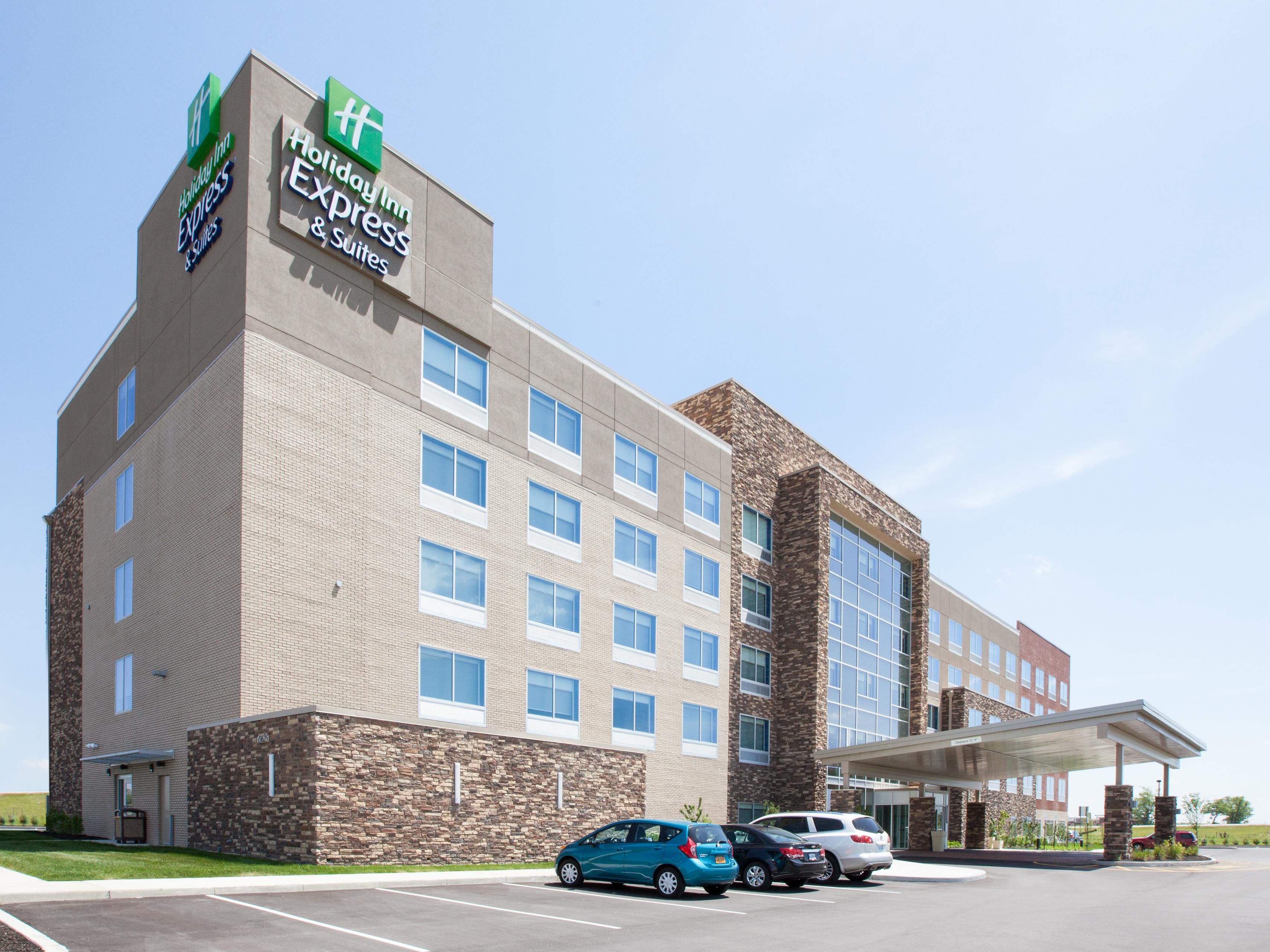 Indianapolis Hotels With Pool | Holiday Inn Express & Suites ...
