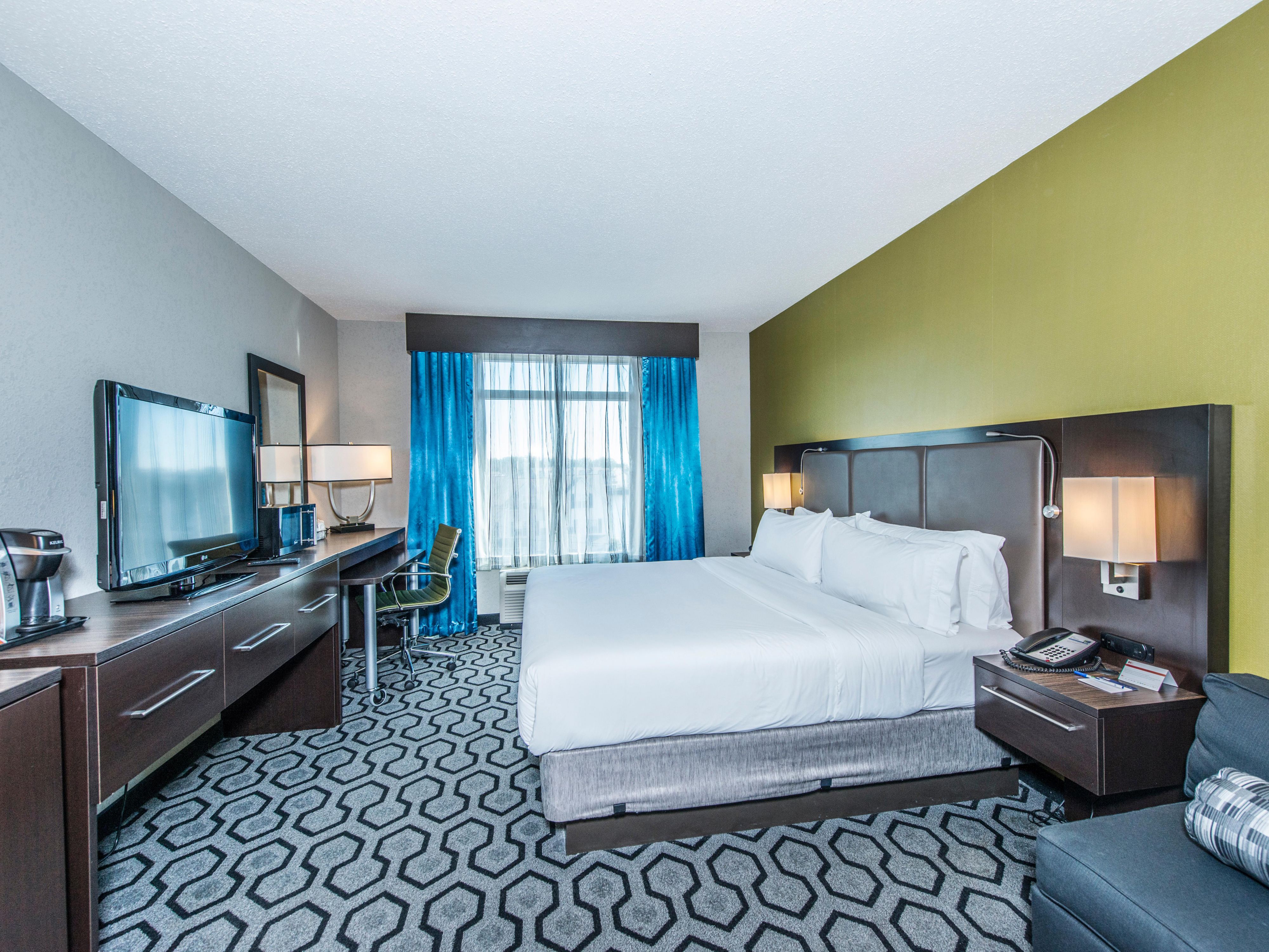 Holiday Inn Express & Suites Charleston Arpt-Conv Ctr Area Guest Room ...