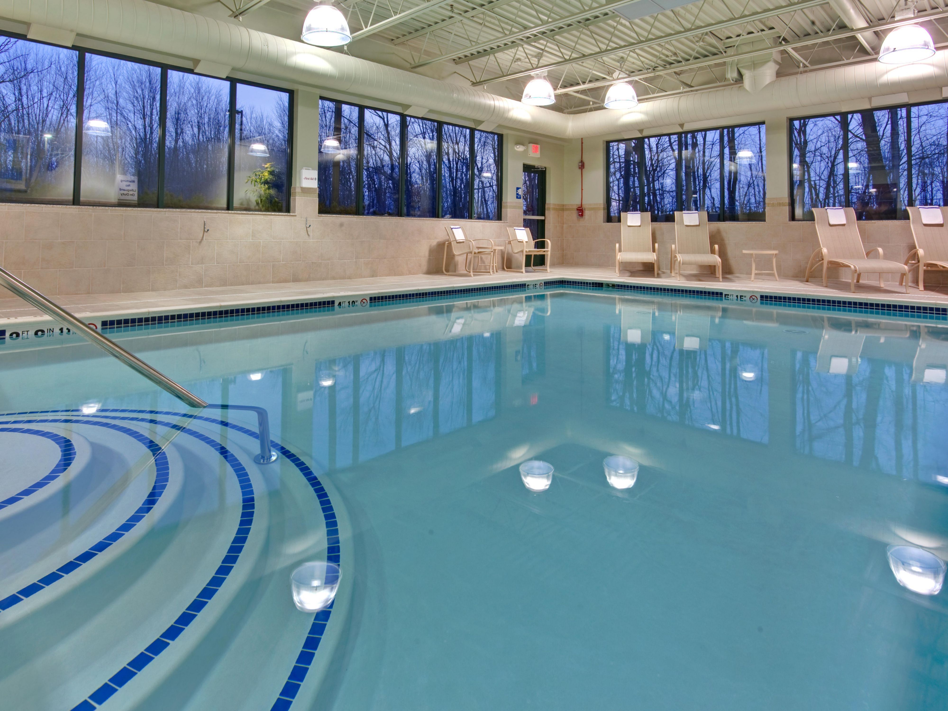 Hotel near Novi, MI | Holiday Inn Express & Suites Detroit - Novi