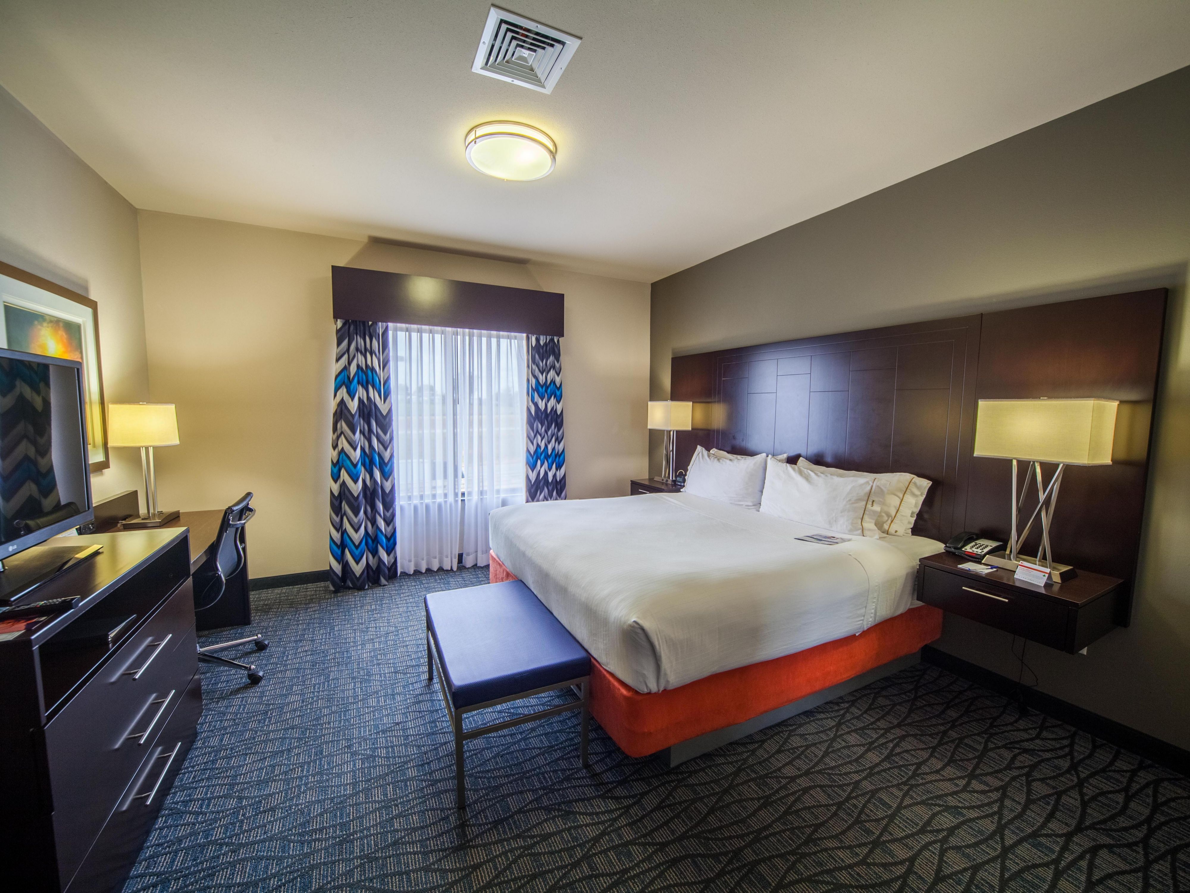 Hotel by Chesapeake Arena | Holiday Inn Express & Suites Oklahoma City ...