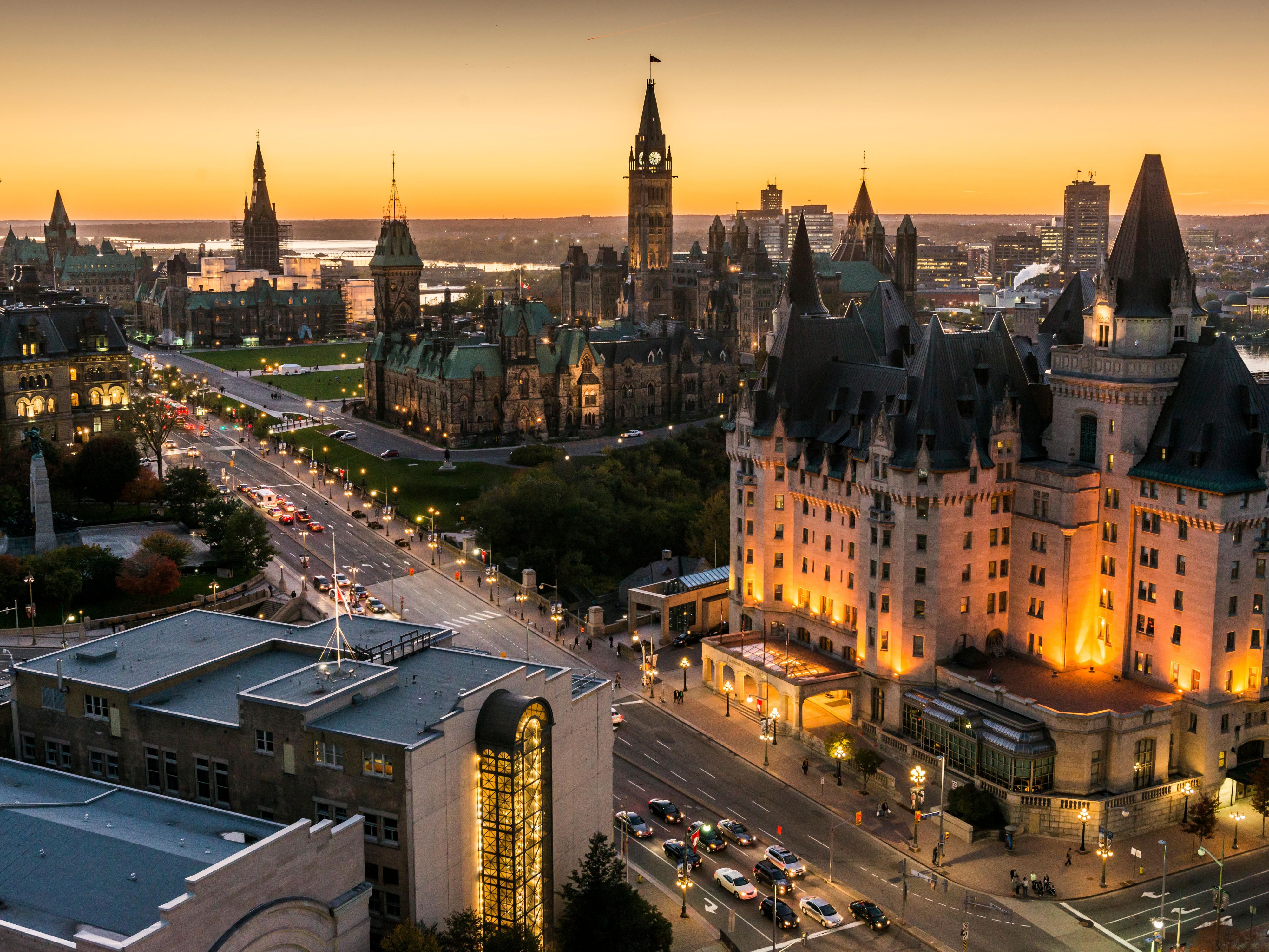 Hotels in Ottawa, Canada | Holiday Inn Express & Suites Downtown Ottawa ...