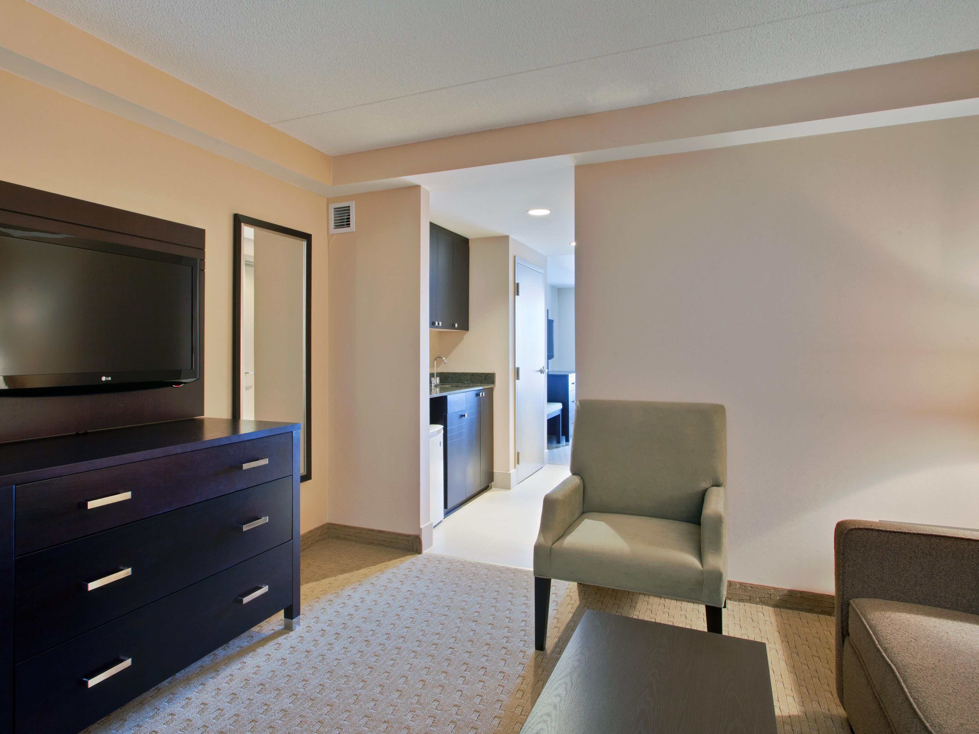 Ottawa Hotels with Pools | Holiday Inn Express & Suites Ottawa West ...