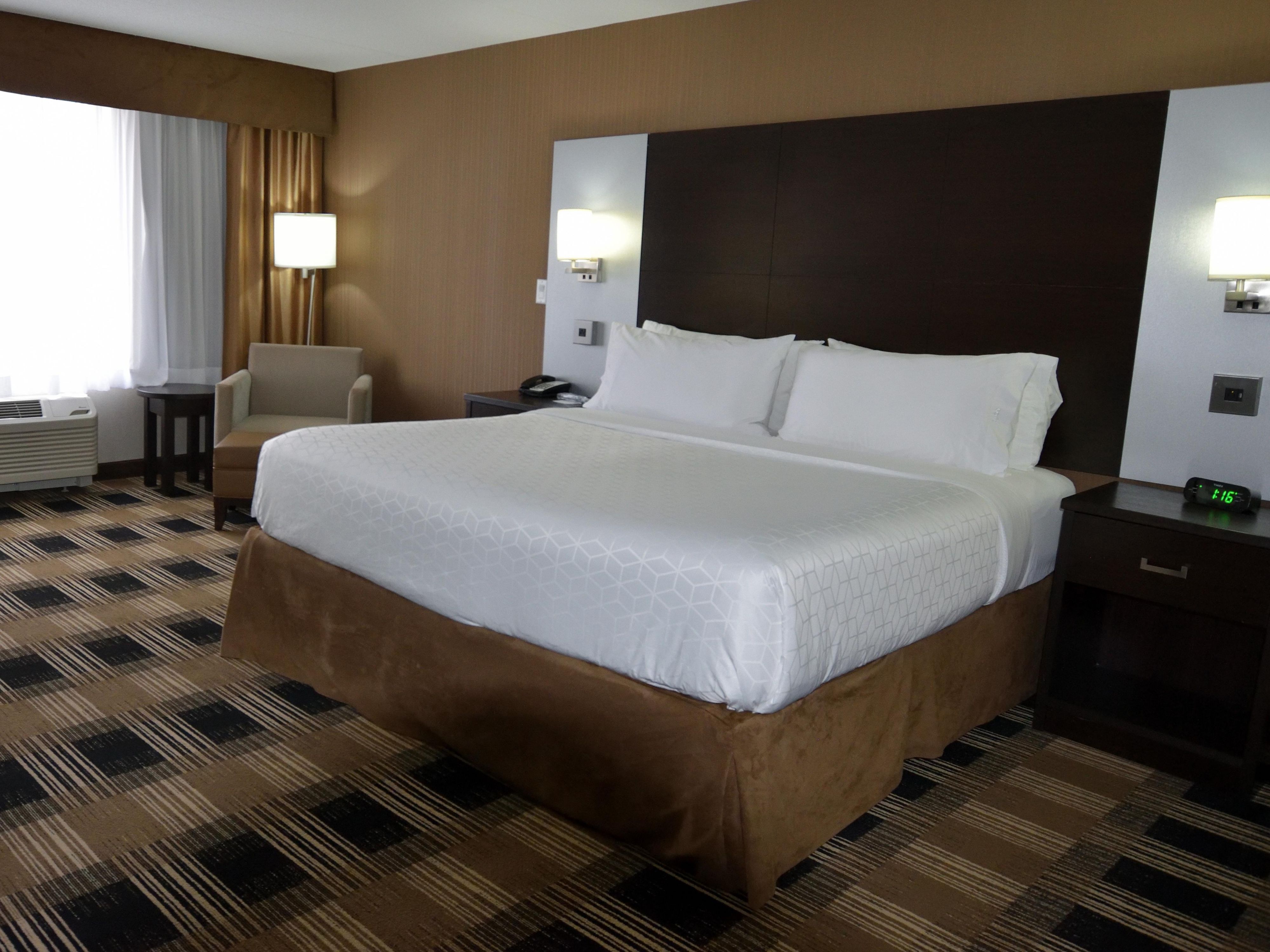 Hotels in Ottawa Canada | Holiday Inn Express & Suites Ottawa East ...
