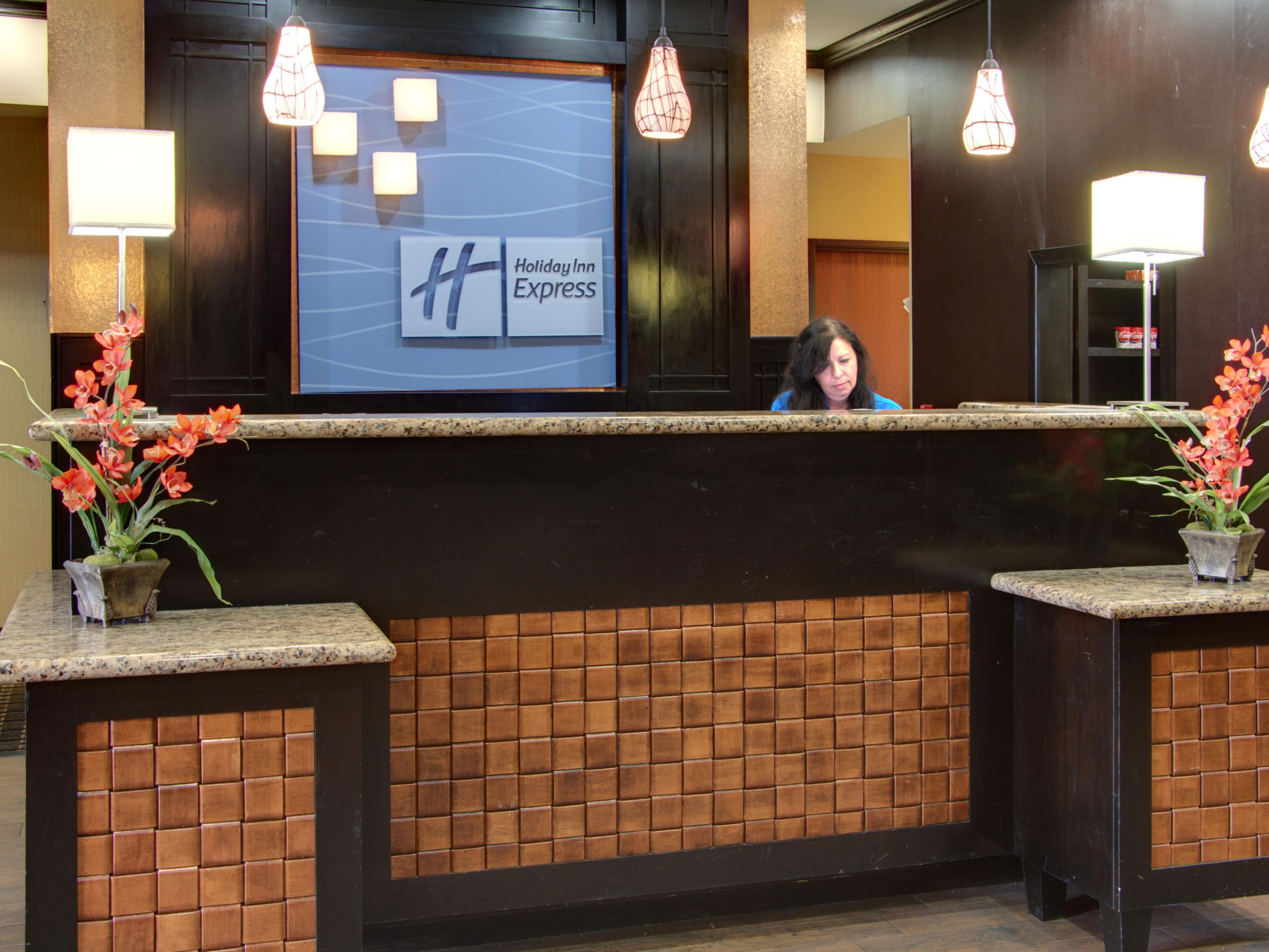 Affordable Hotels in Paris, TX | Holiday Inn Express & Suites Paris